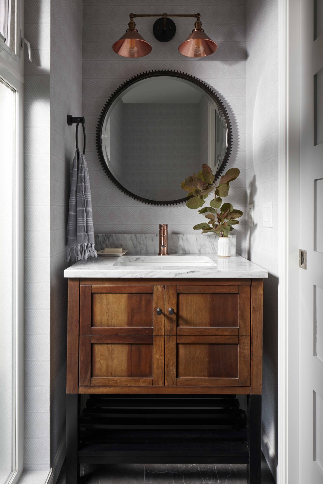 Photo 9 of 17 in Bellevue Kitchen Remodel by Ellen Weiss Design - Dwell