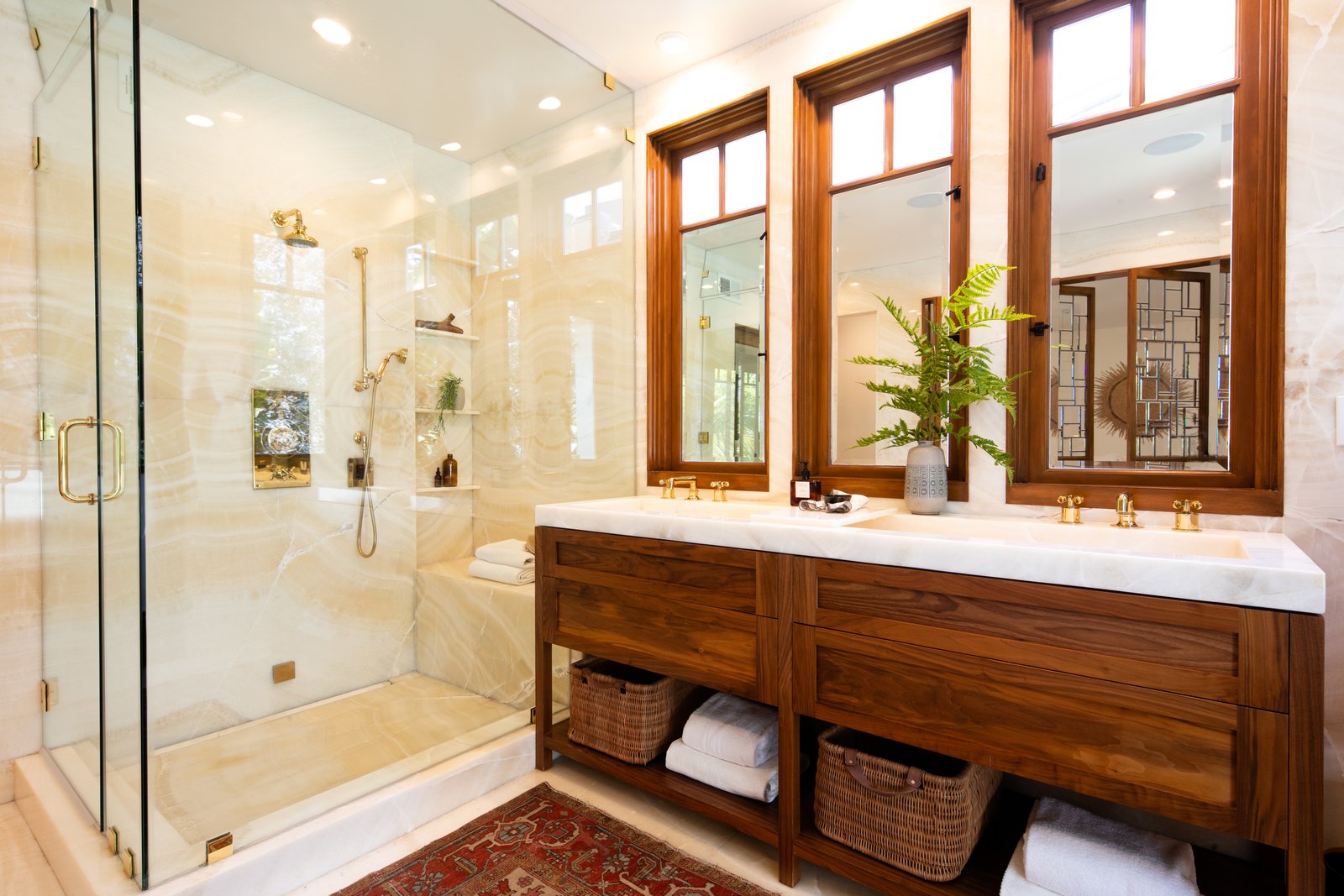 Photo 1 of 29 in Magical 1920's Spanish Compound in Venice Walk Streets ...