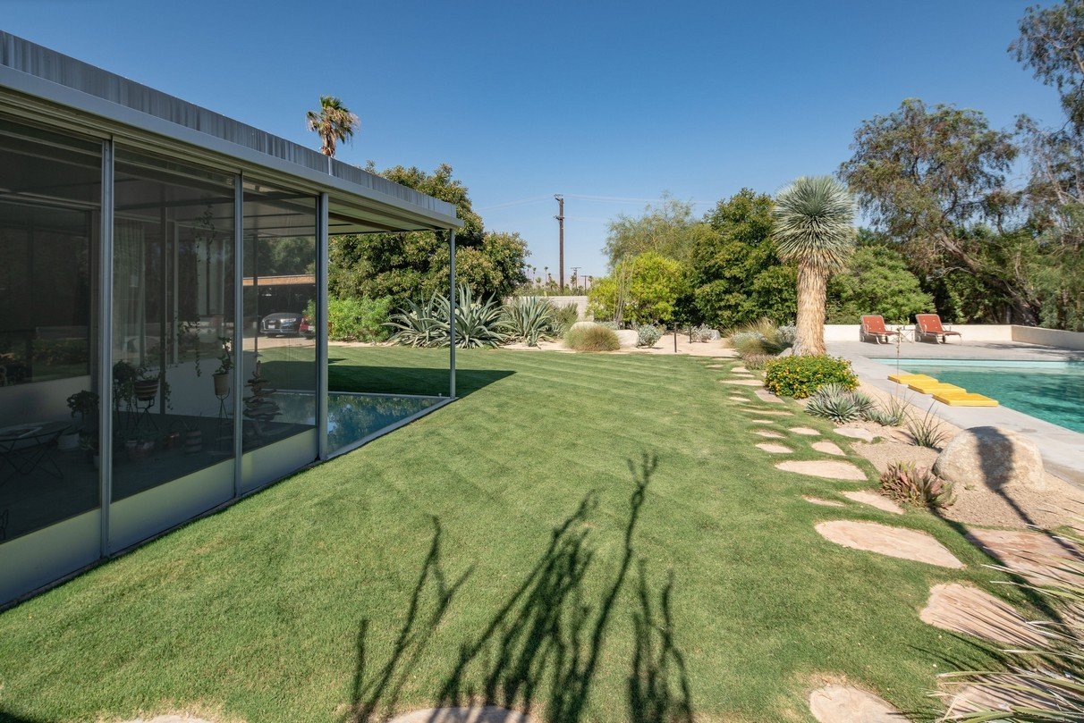Photo 7 of 34 in Grace Miller House (Richard Neutra) by Catherine ...