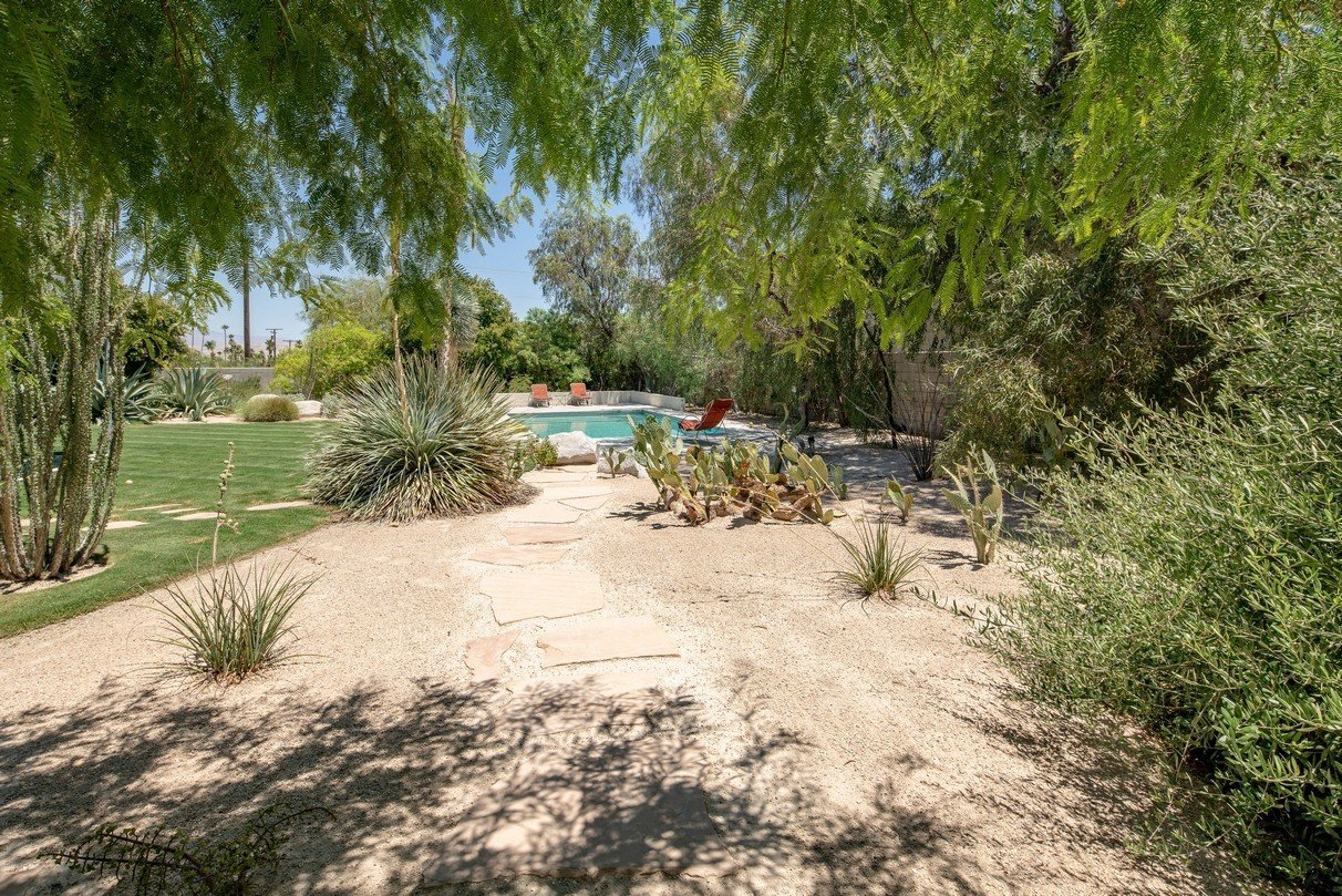 Photo 8 of 34 in Grace Miller House (Richard Neutra) by Catherine ...