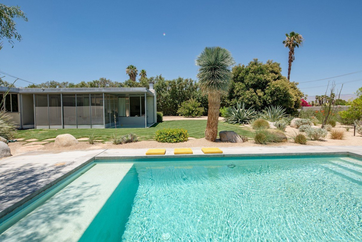 Photo 11 of 34 in Grace Miller House (Richard Neutra) by Catherine ...