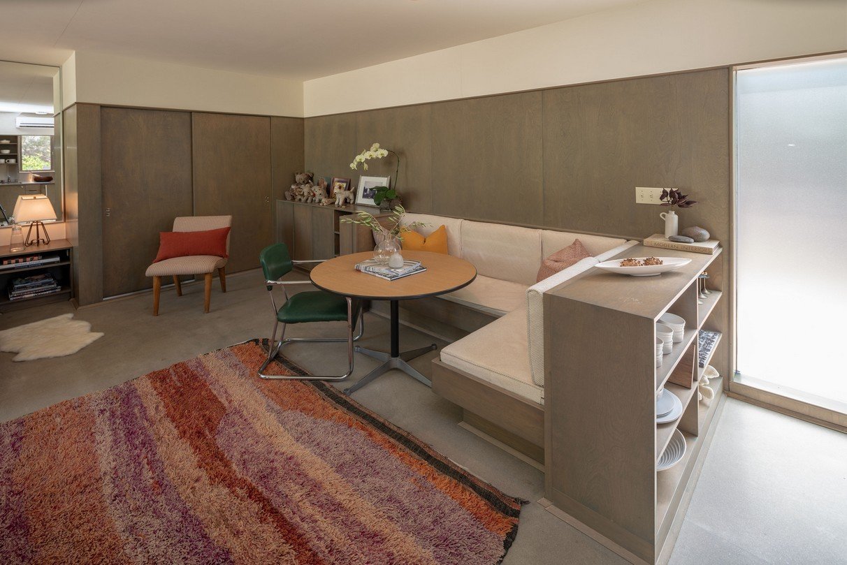 Photo 19 of 34 in Grace Miller House (Richard Neutra) by Catherine ...