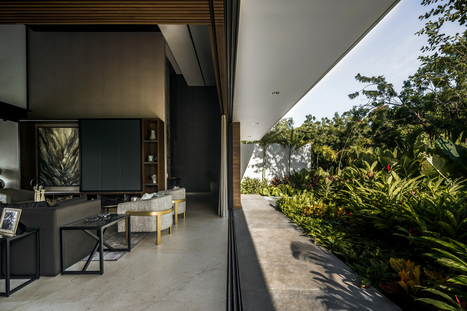 Photo 6 of 13 in Alpha House by Arkham Projects - Dwell