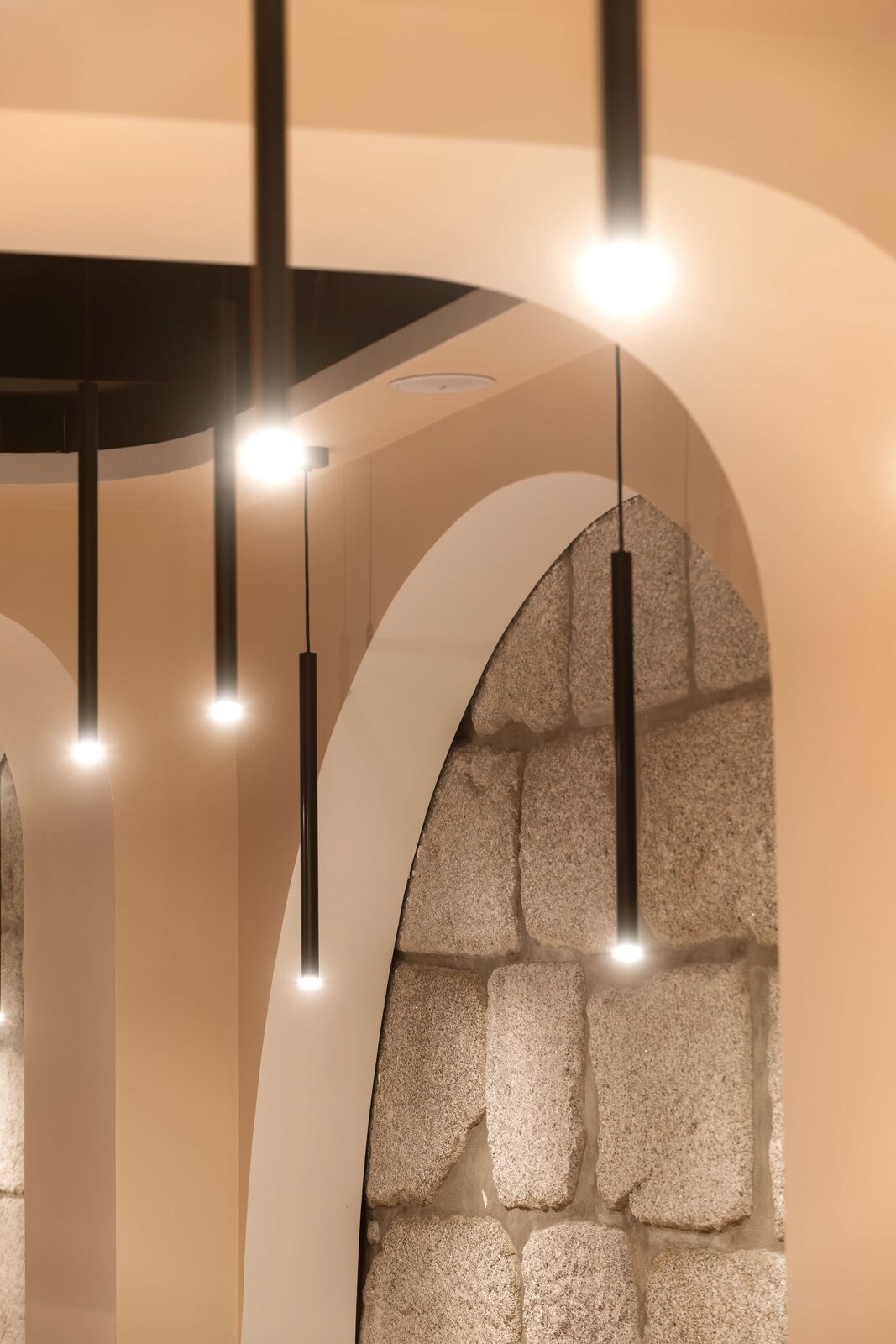 Photo 18 of 60 in RM RESTAURANT&SNACK BAR by ESQVTA | interior design ...