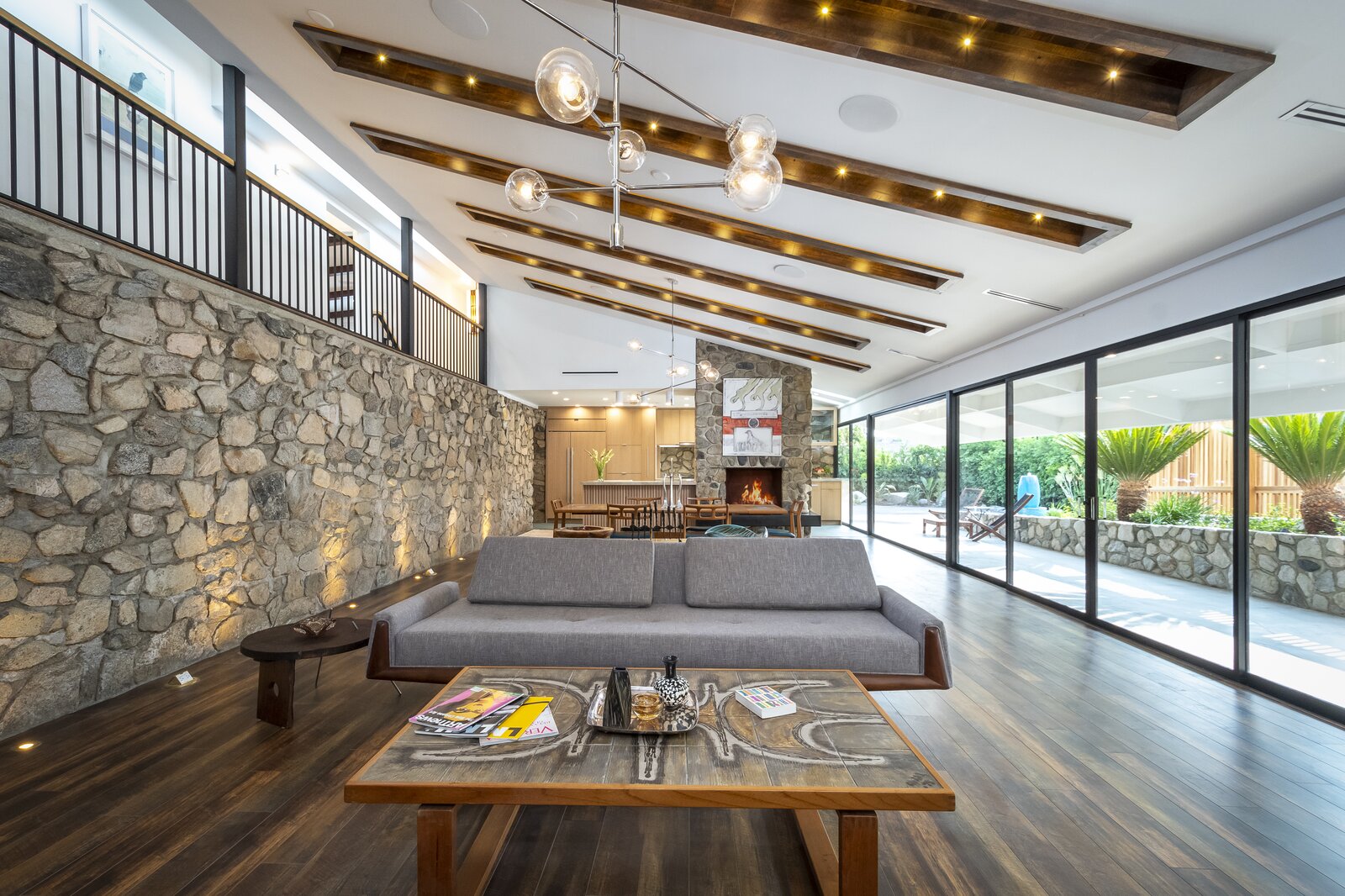 Photo 4 of 5 in A Mid-Century Modern Wonder by Peter Terzian - Dwell