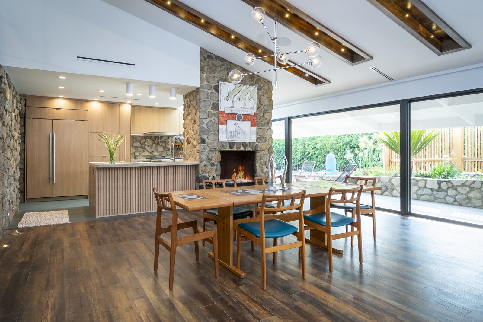 Photo 5 of 5 in A Mid-Century Modern Wonder by Peter Terzian - Dwell