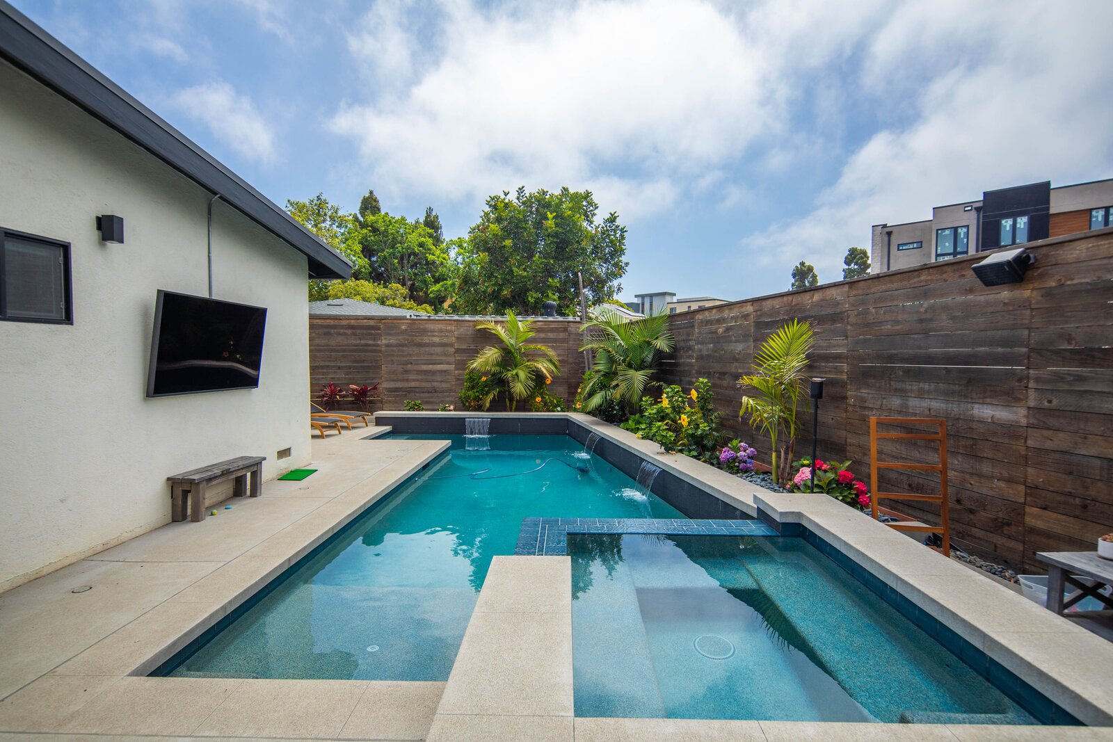 Photo 3 of 34 in Carlsbad Residence by Bates Building Company - Dwell