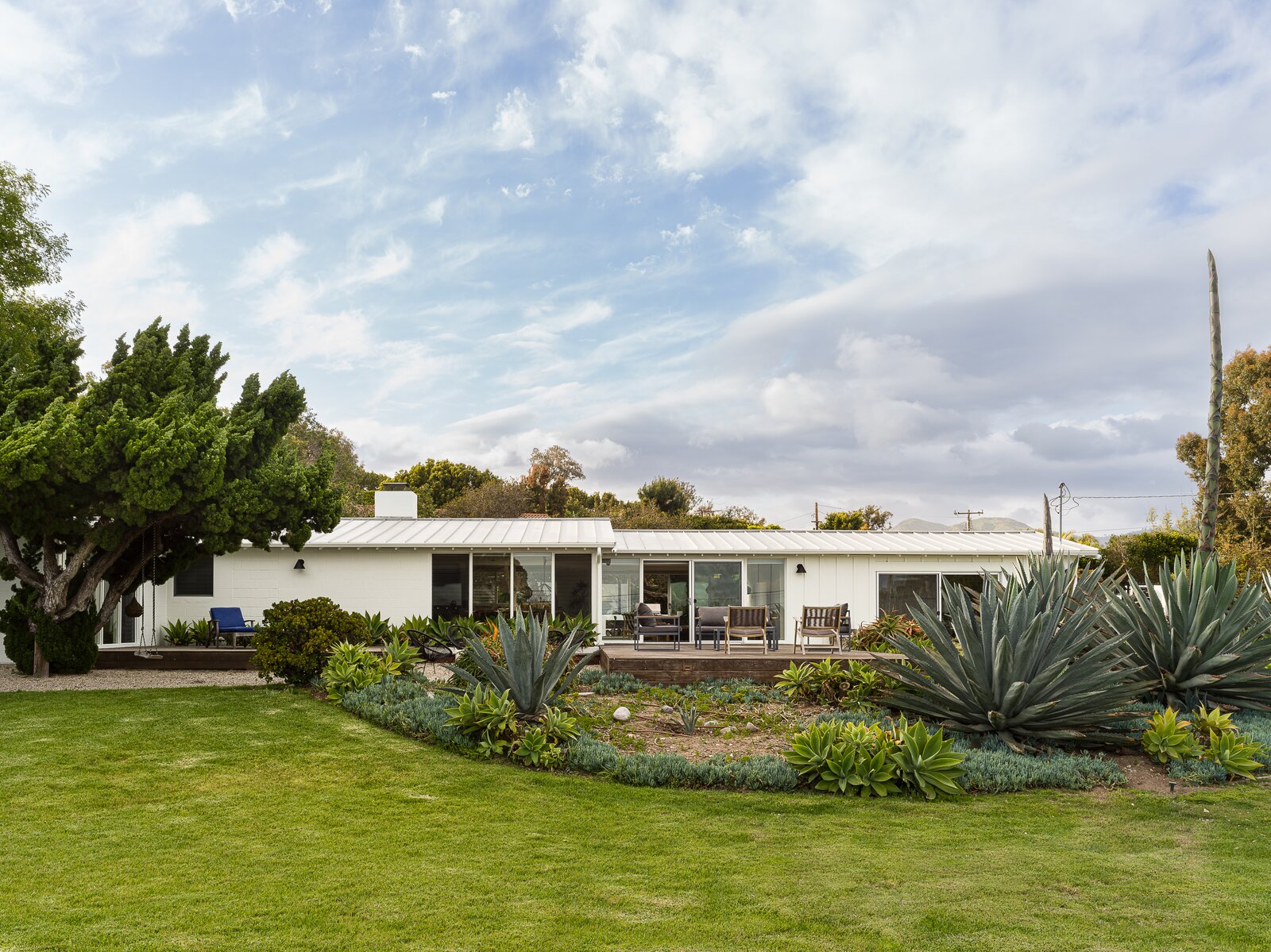 Photo 1 of 24 in Point Dume, Malibu Mid Century Lease by Lady Michael ...