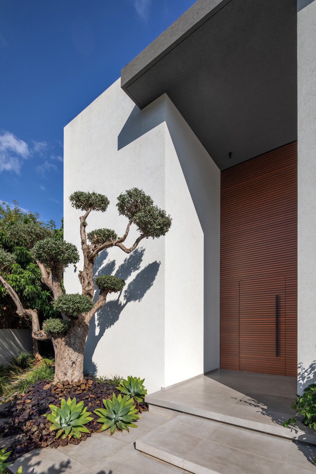 Photo 1 of 20 in The R House by Design Lovers - Dwell