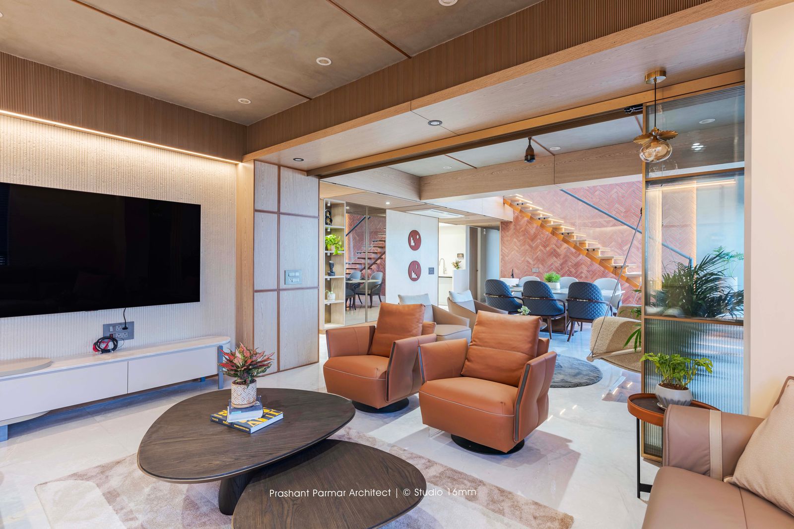 Photo 16 of 28 in A Penthouse With Infinite View by Prashant Parmar ...