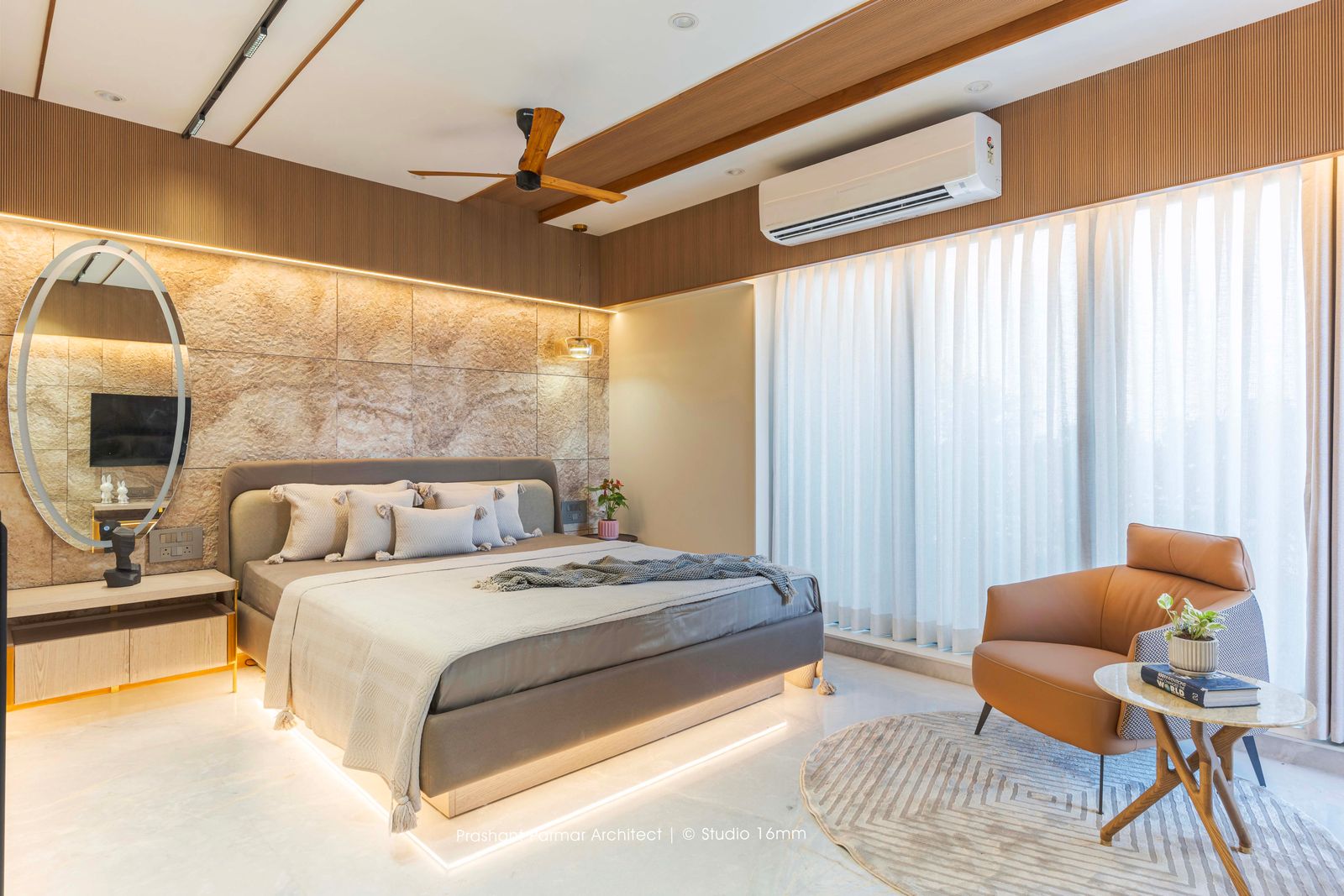 Photo 10 of 28 in A Penthouse With Infinite View by Prashant Parmar ...