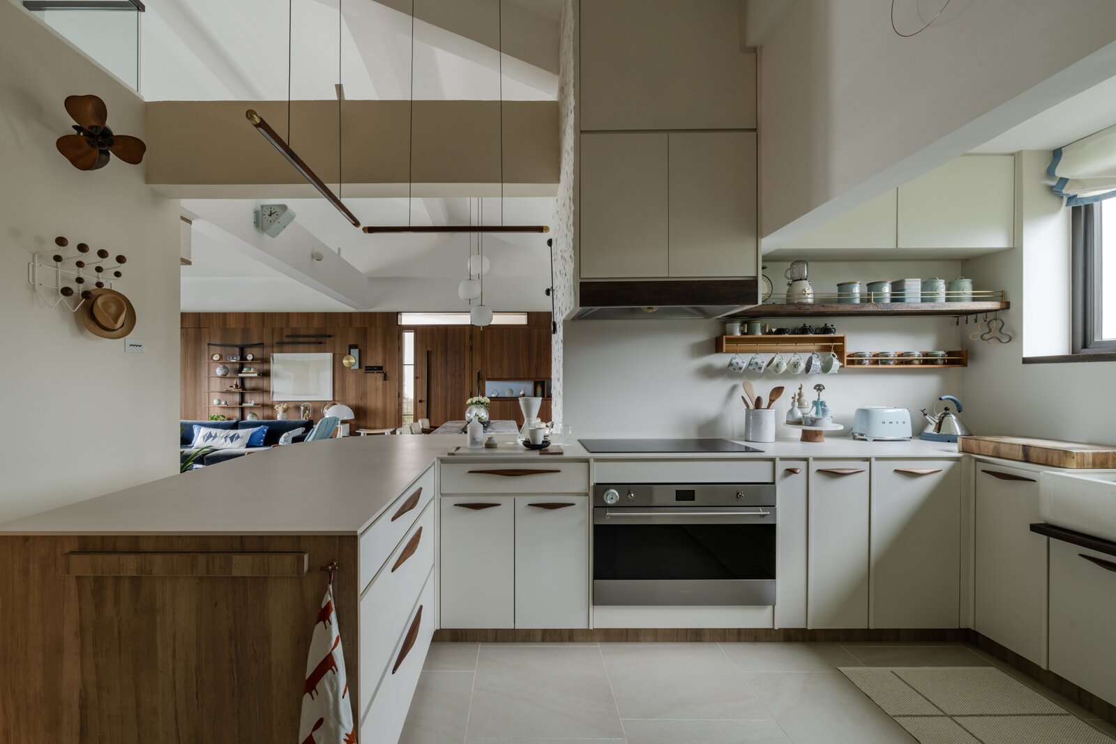 Photo 5 of 10 in Ten by Doran by Jaclyn - Dwell