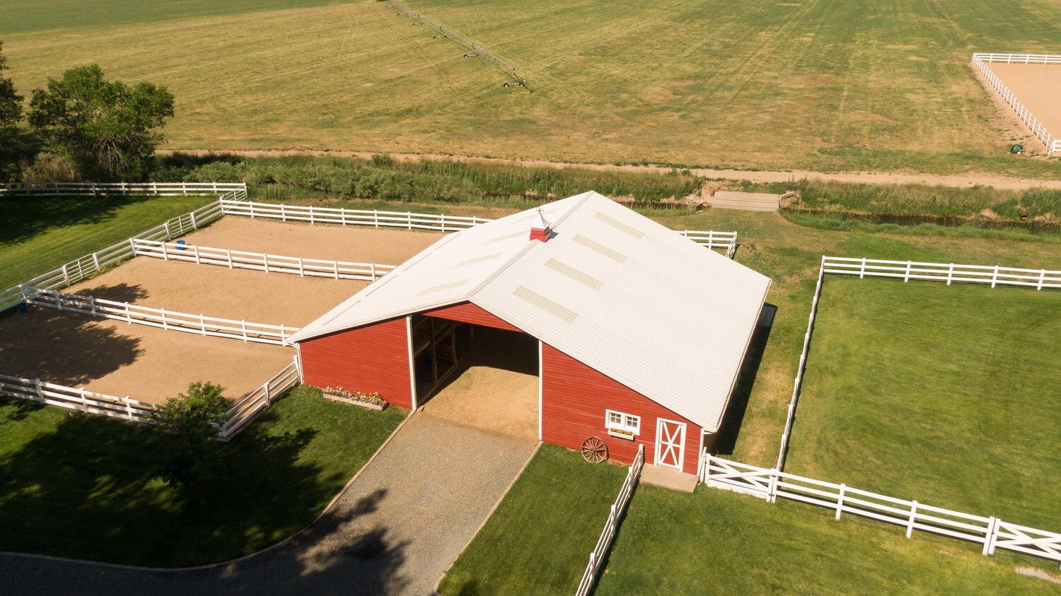 Photo 11 of 61 in The Yellowstone Farm by Jonathan Danton - Dwell