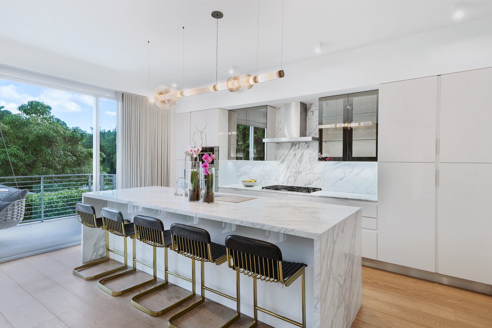 Photo 5 of 6 in Inside a Masterpiece Miami Home with a Private Rooftop ...