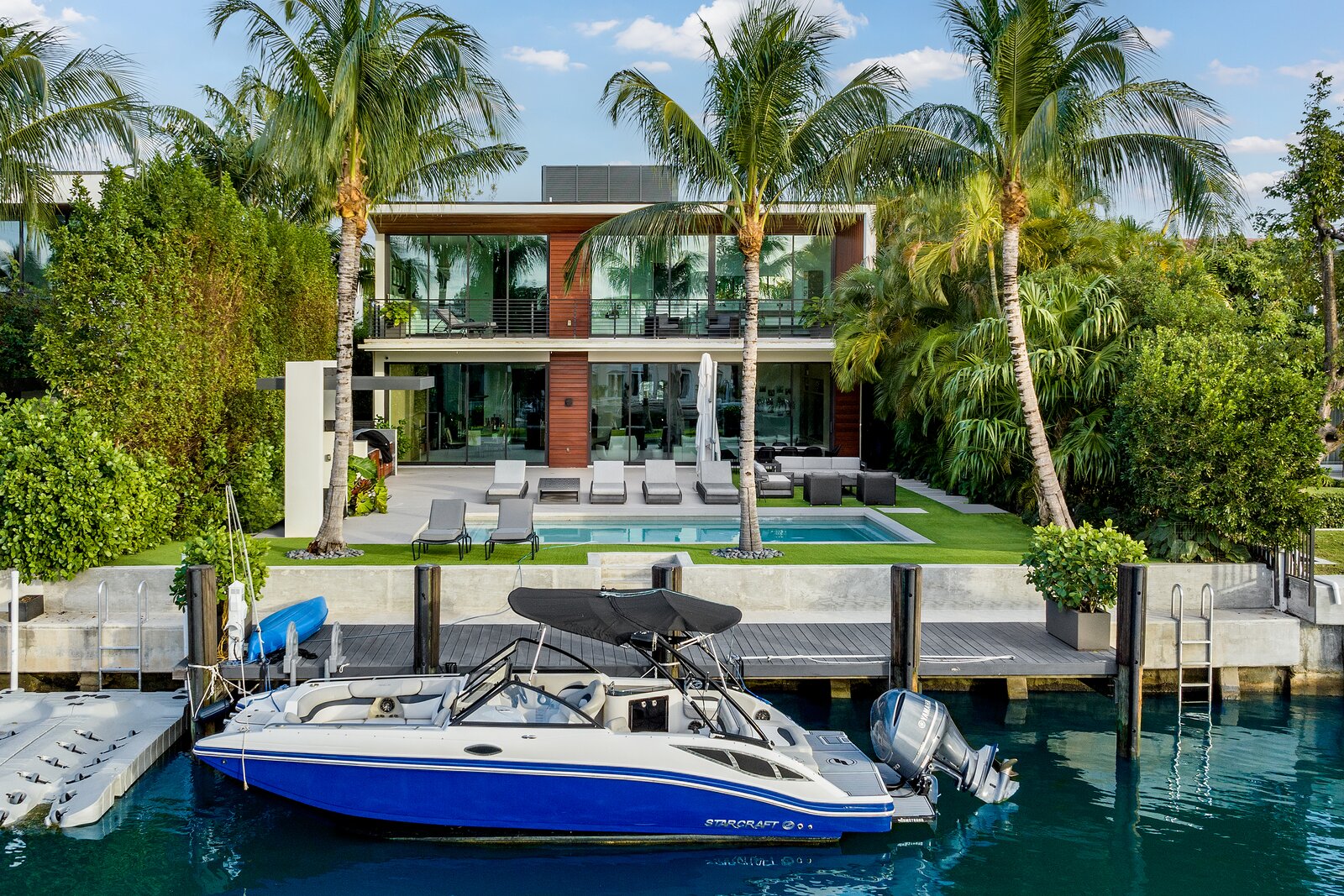 Photo 10 of 10 in $13M Miami Mansion Sets The Tone For Waterfront ...