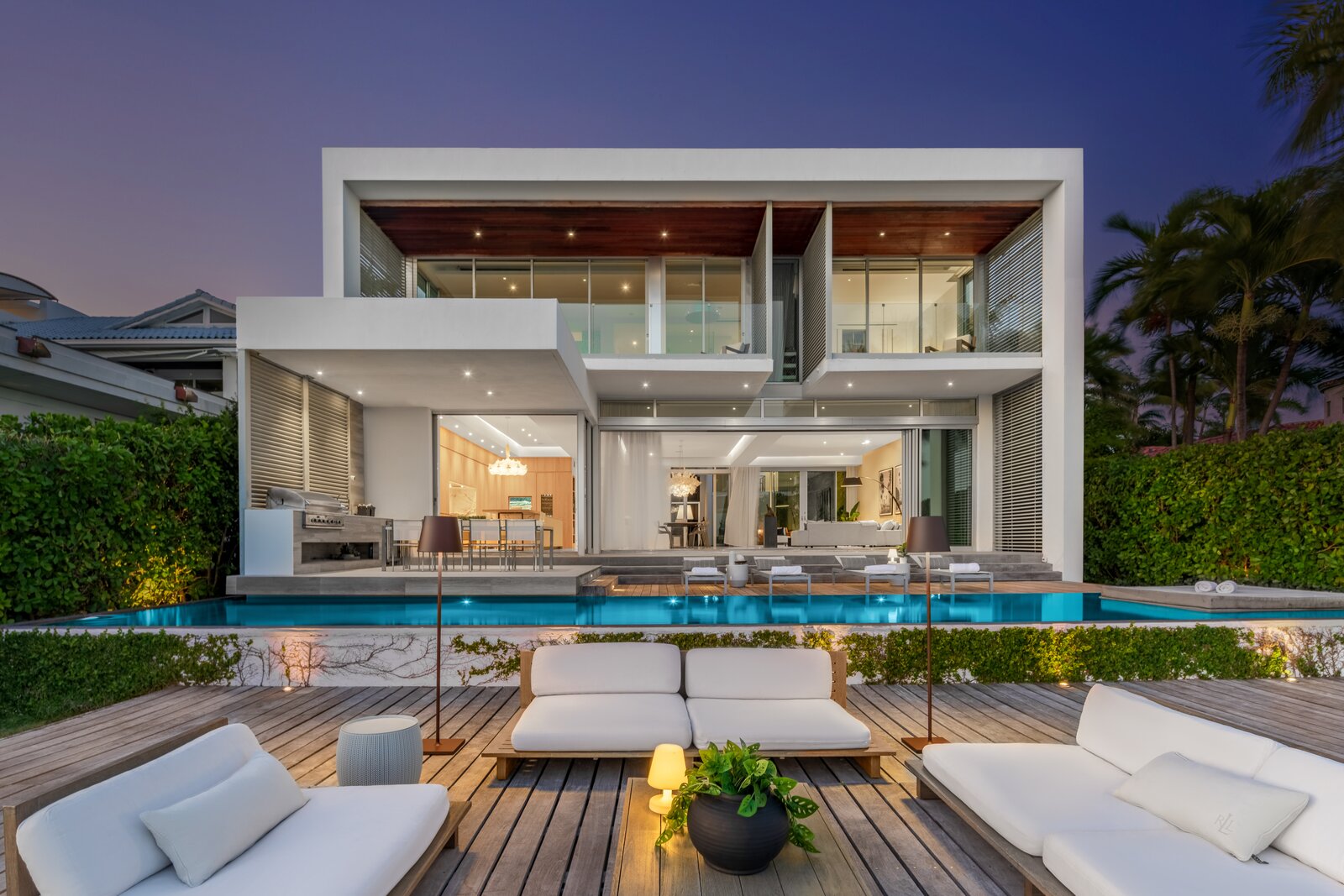Max Strang Designed Mansion Features Immaculate Interiors and Rooftop ...