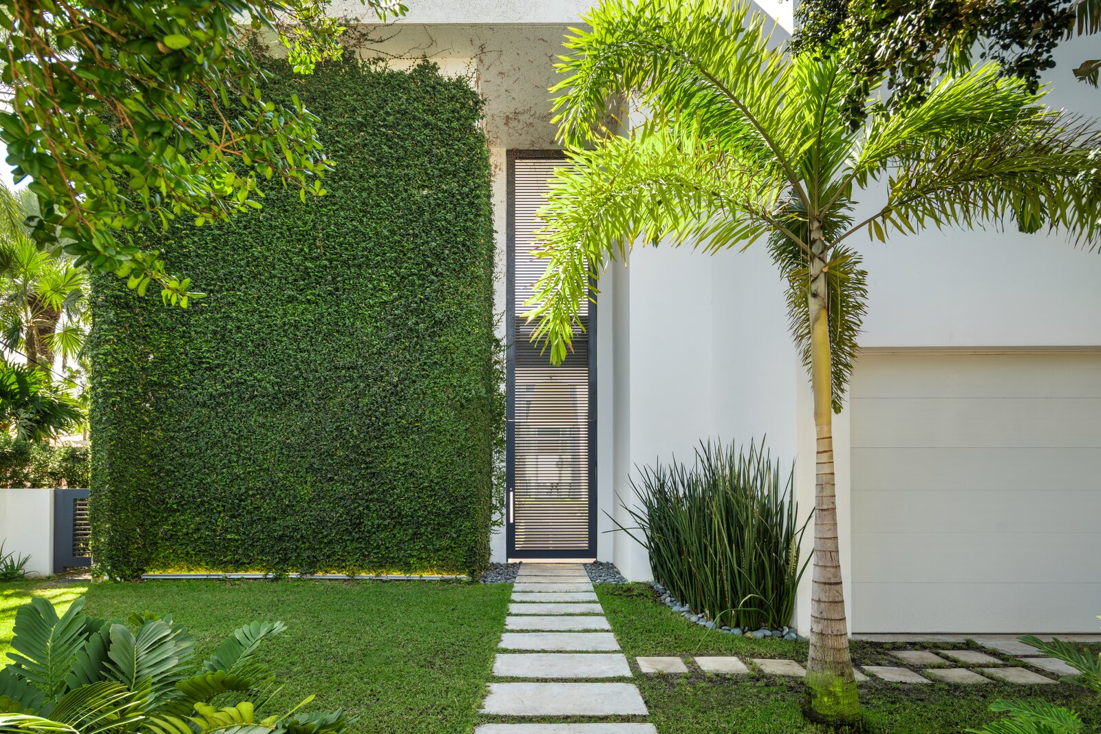 Photo 6 of 8 in Max Strang Designed Mansion Features Immaculate ...