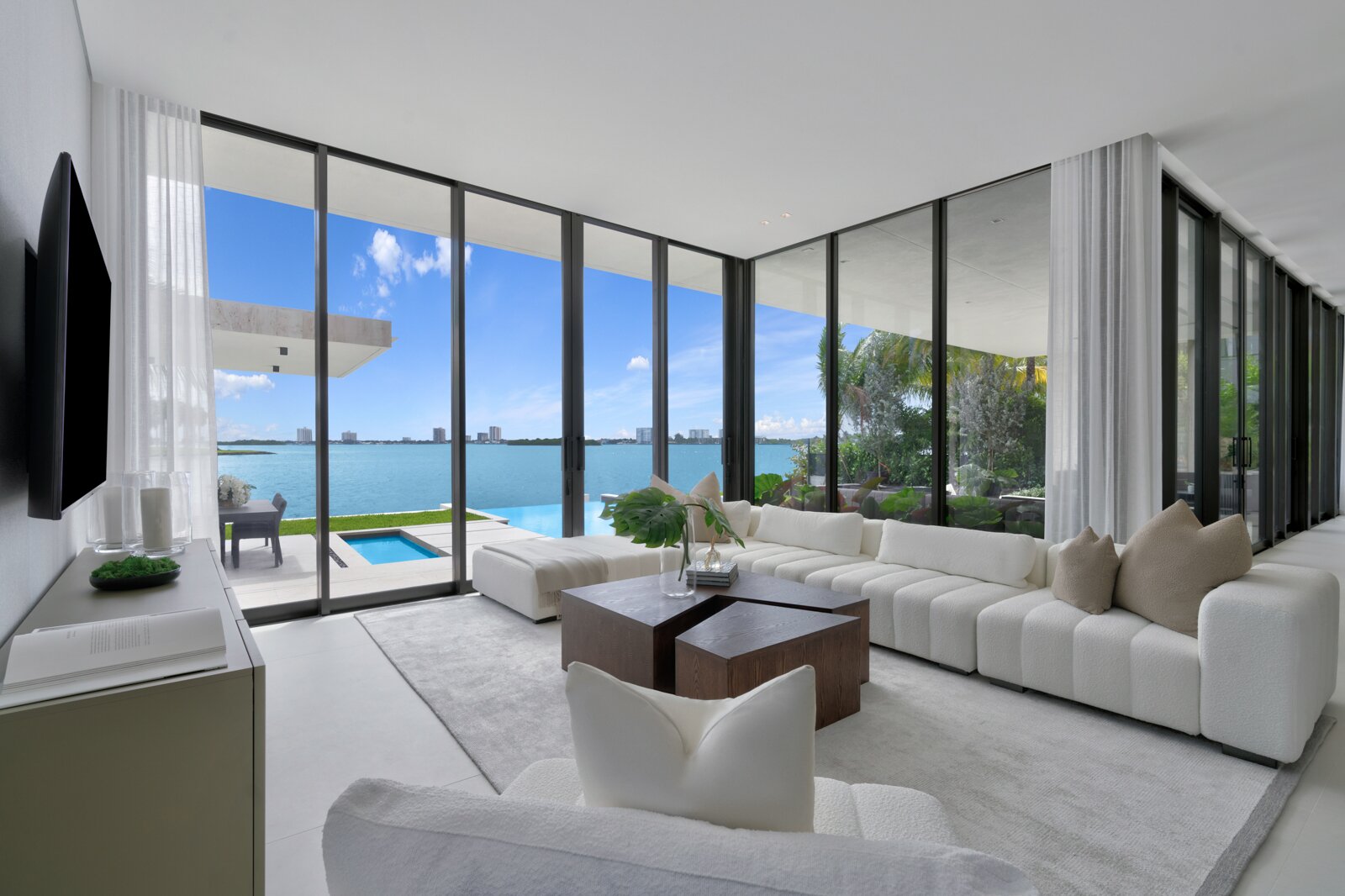 Photo 4 of 10 in Step Inside the $25 Million SDH Studio-Designed ...