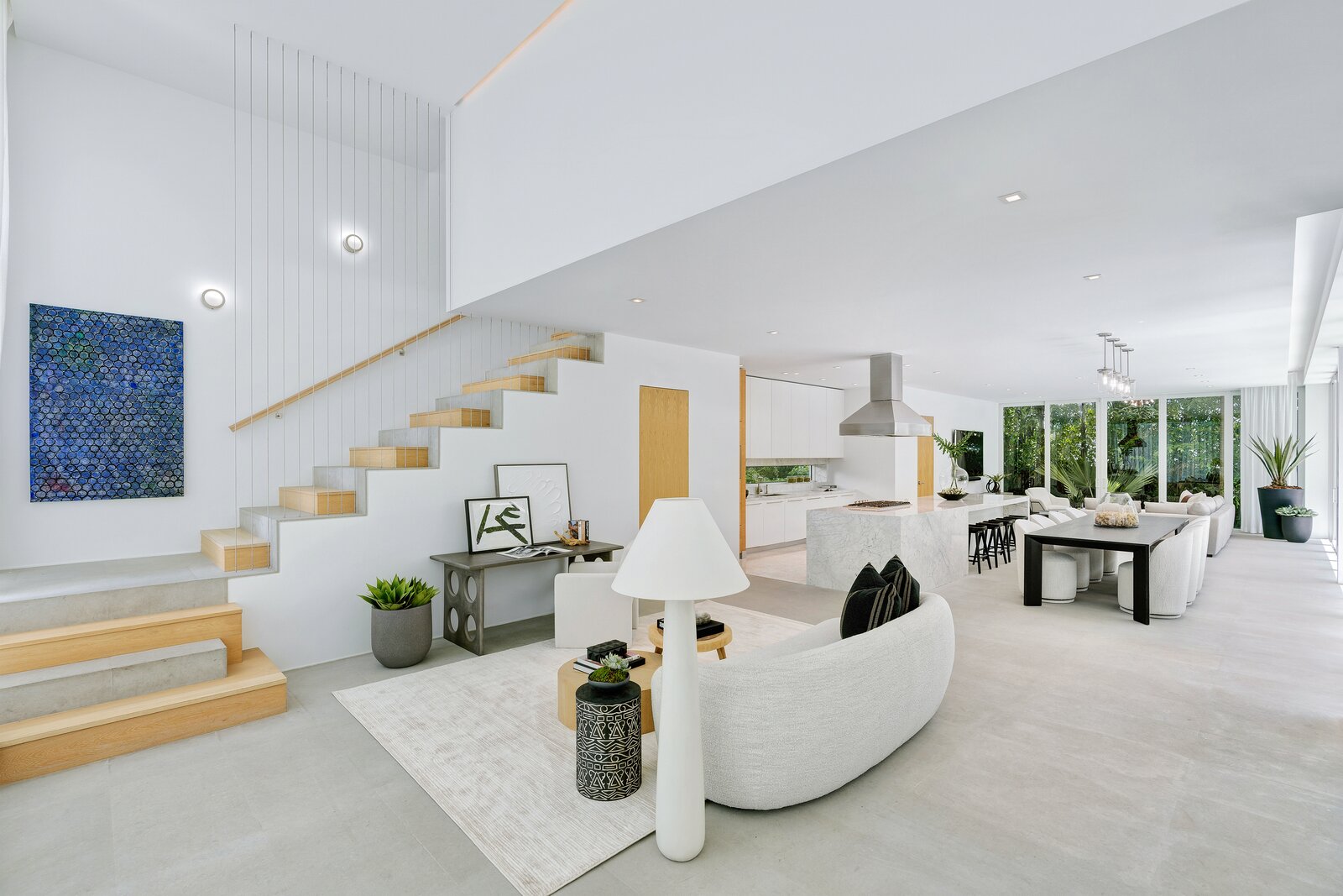 Photo 4 of 10 in Ultra-Contemporary Residence Redefines Elegance with ...