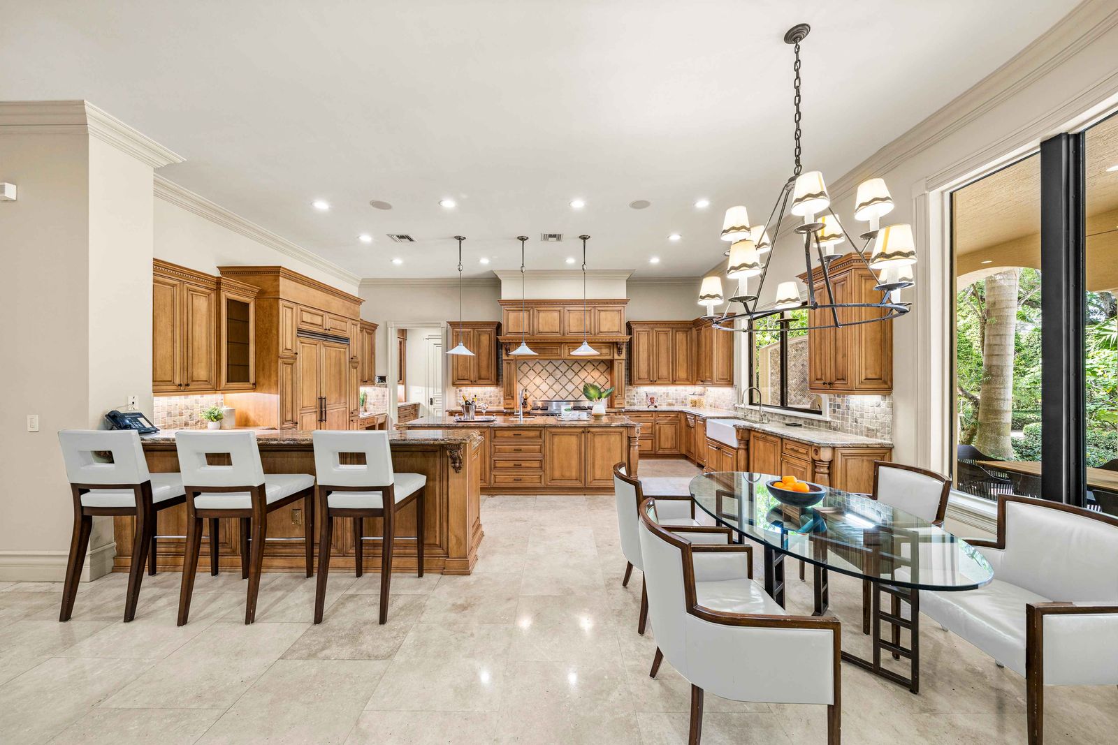 Photo 6 of 7 in A Legacy Estate in Ponce Davis for Resort-Style Miami ...