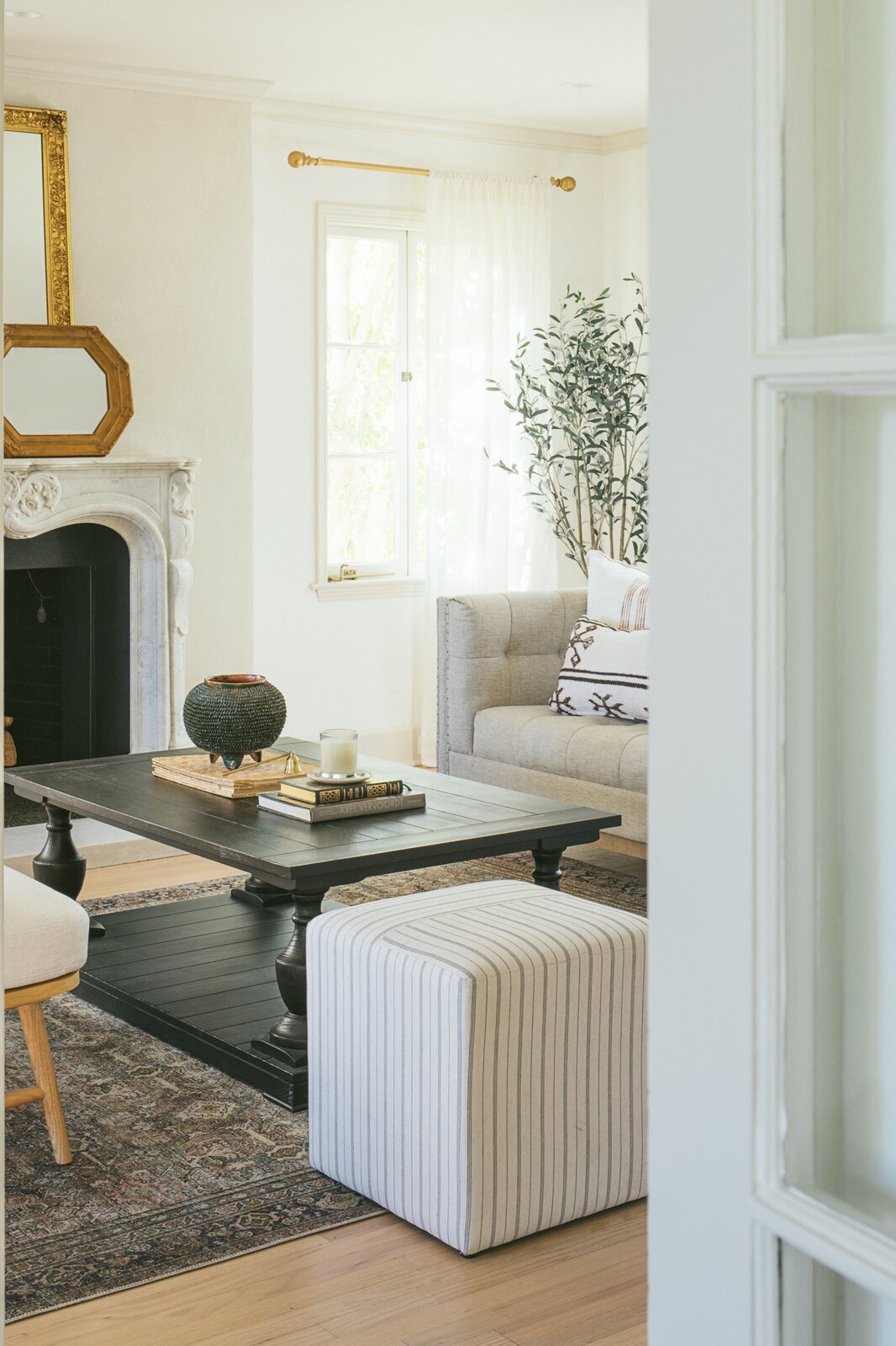 Photo 17 of 49 in The Fleur House by Hearth Homes Interiors - Dwell