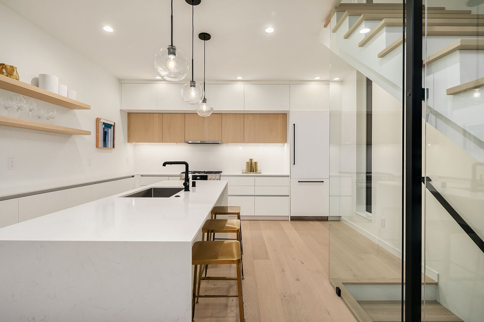 Photo 7 of 14 in Seattle Townhouse on the Cutting Edge of Urban Design ...