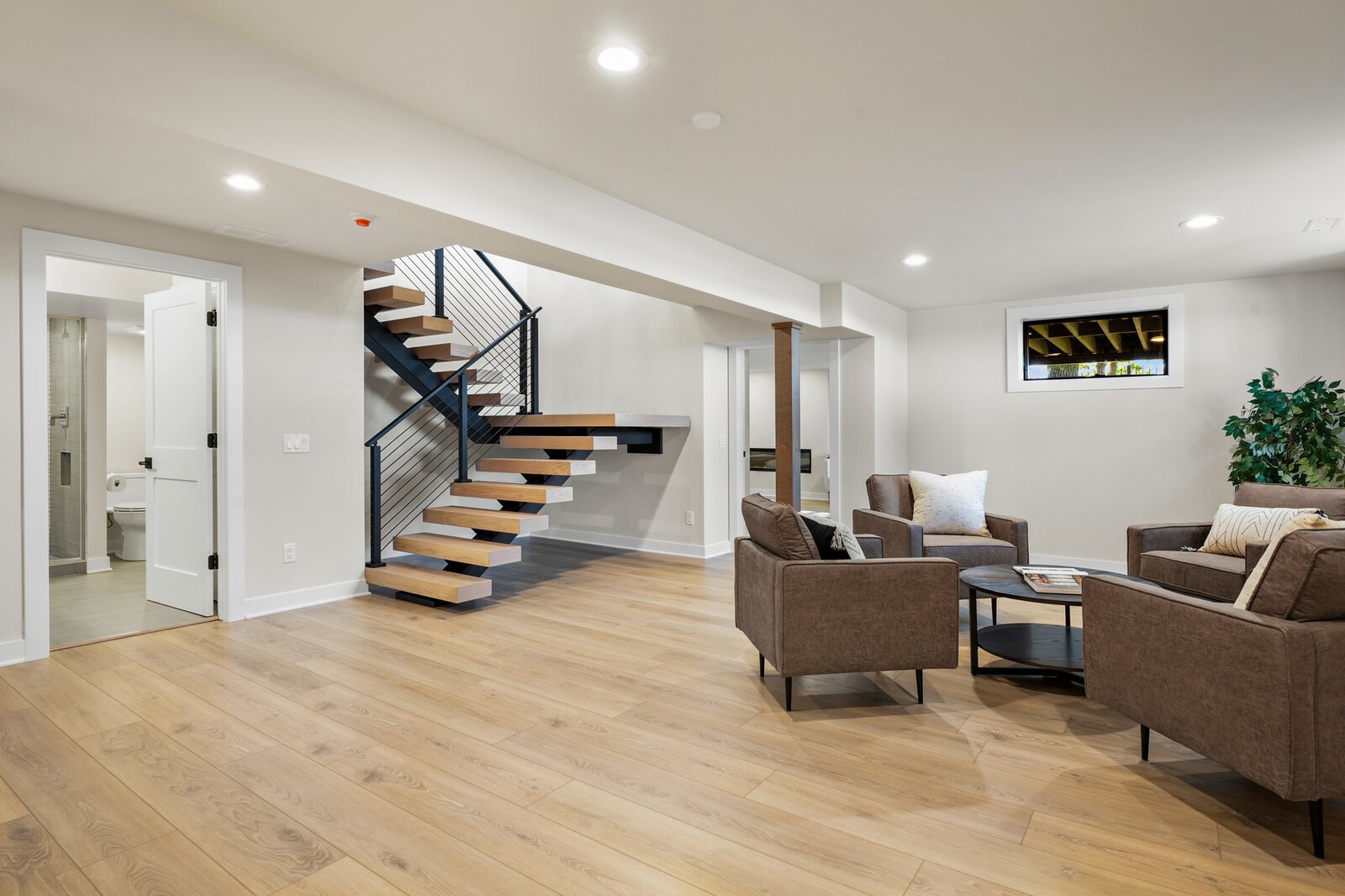 Photo 15 of 56 in California Coastal Design Meets Midwest Lakefront ...