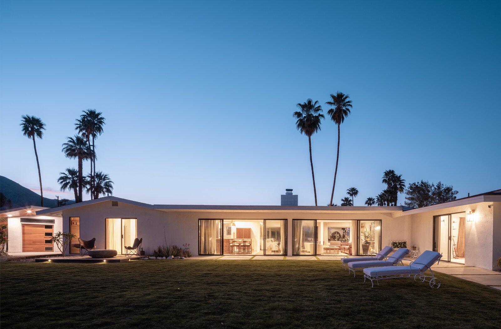 Photo 12 of 13 in Luxurious Palm Desert Compound by PS Properties - Dwell