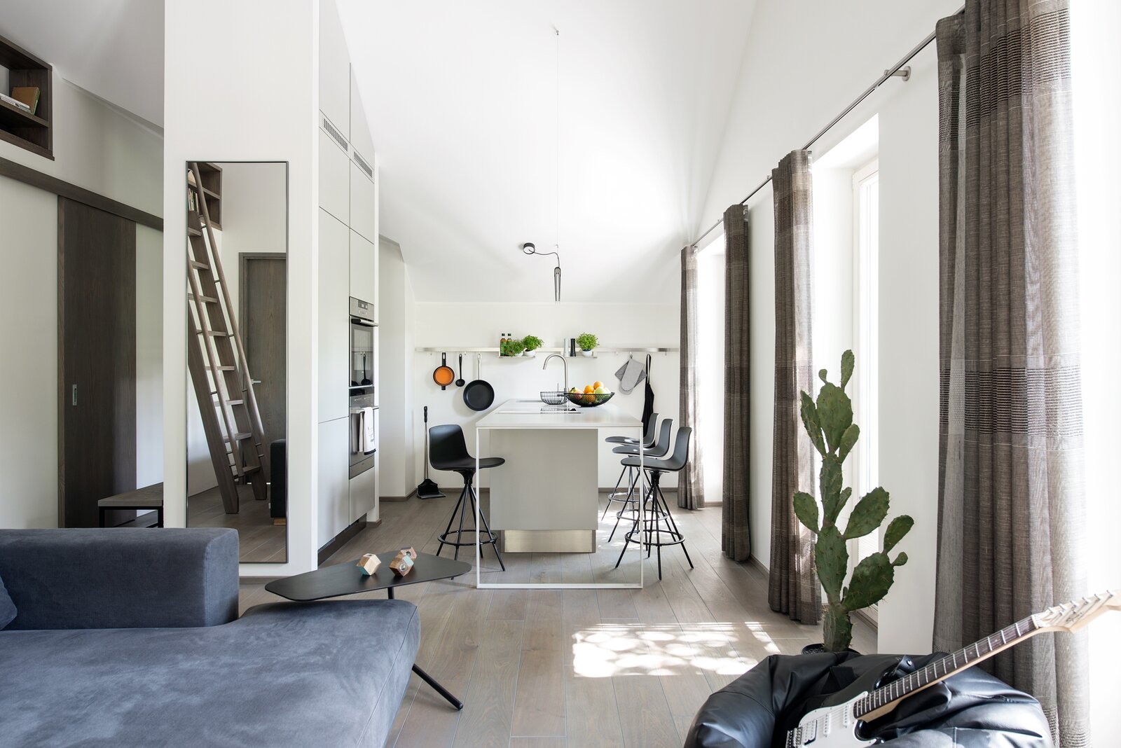 Photo 10 of 11 in Small & Charming by Aet Piel Design - Dwell