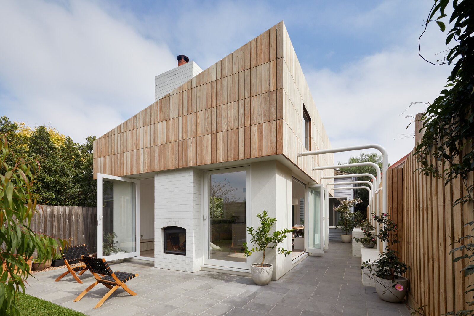 Photo 6 of 9 in In Melbourne, a Retired Couple’s Weatherboard Cottage ...
