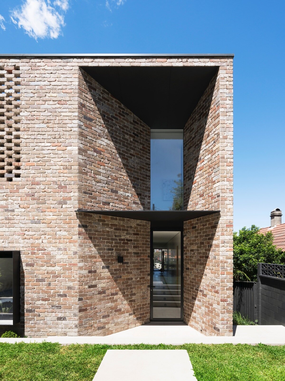 Photo 2 of 22 in A Knockout Brick Facade Shelters an Airy Home in ...