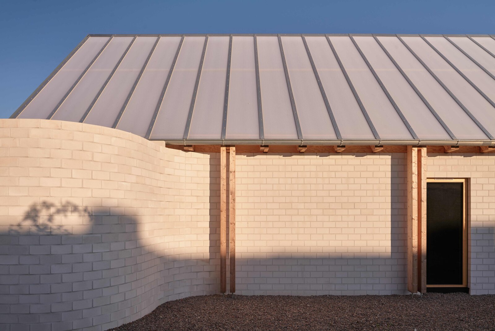 Photo 2 of 26 in The See-Through Roof of This Brick Home Doubles as a ...