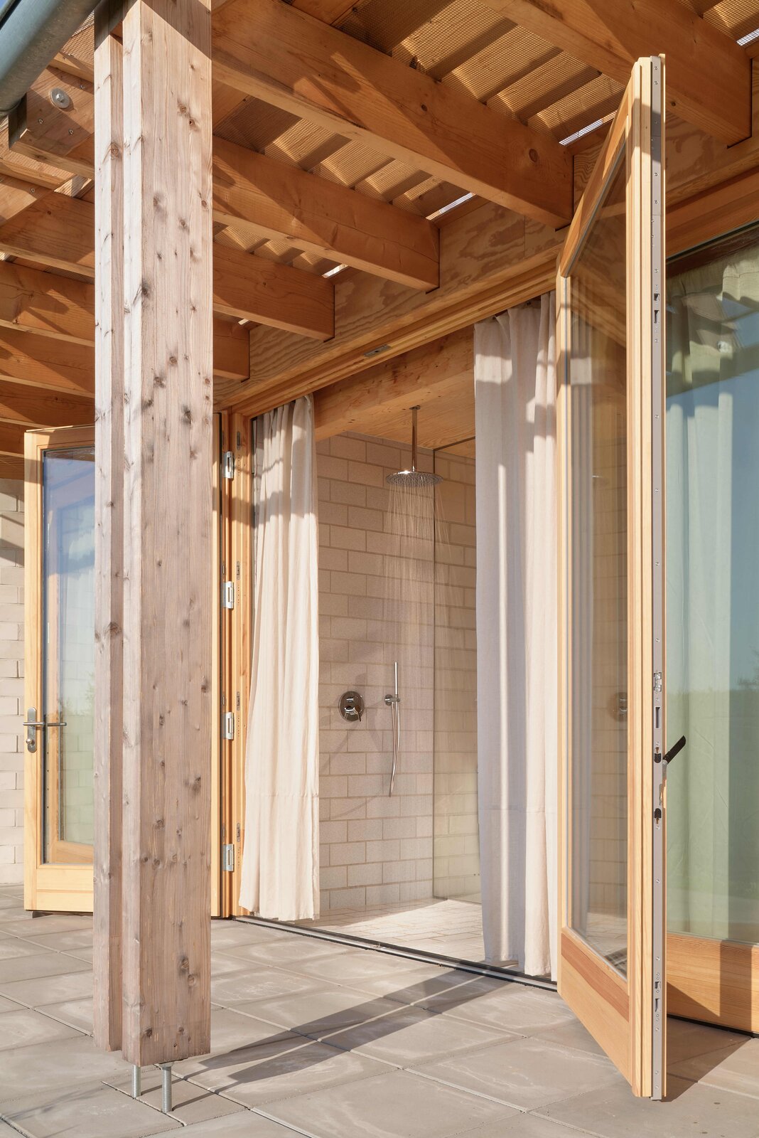 Photo 16 of 26 in The See-Through Roof of This Brick Home Doubles as a ...