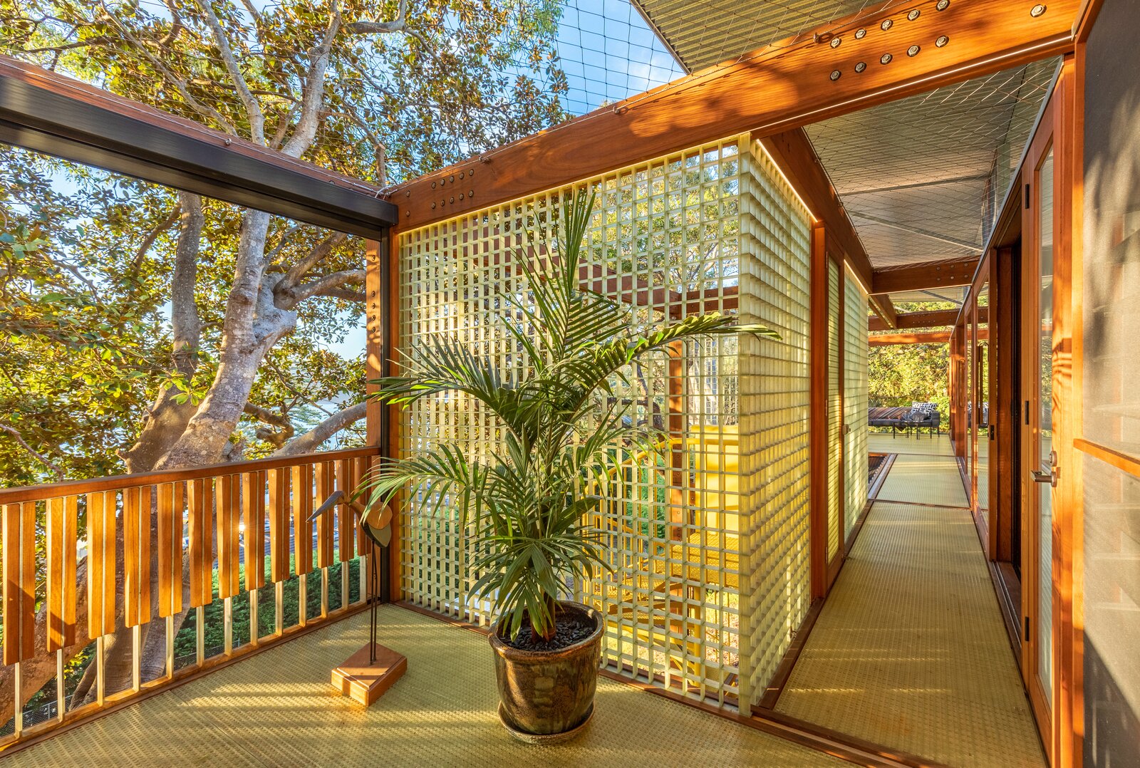 Photo 12 of 40 in This Home’s Hillside Perch Gives It the Feeling of ...