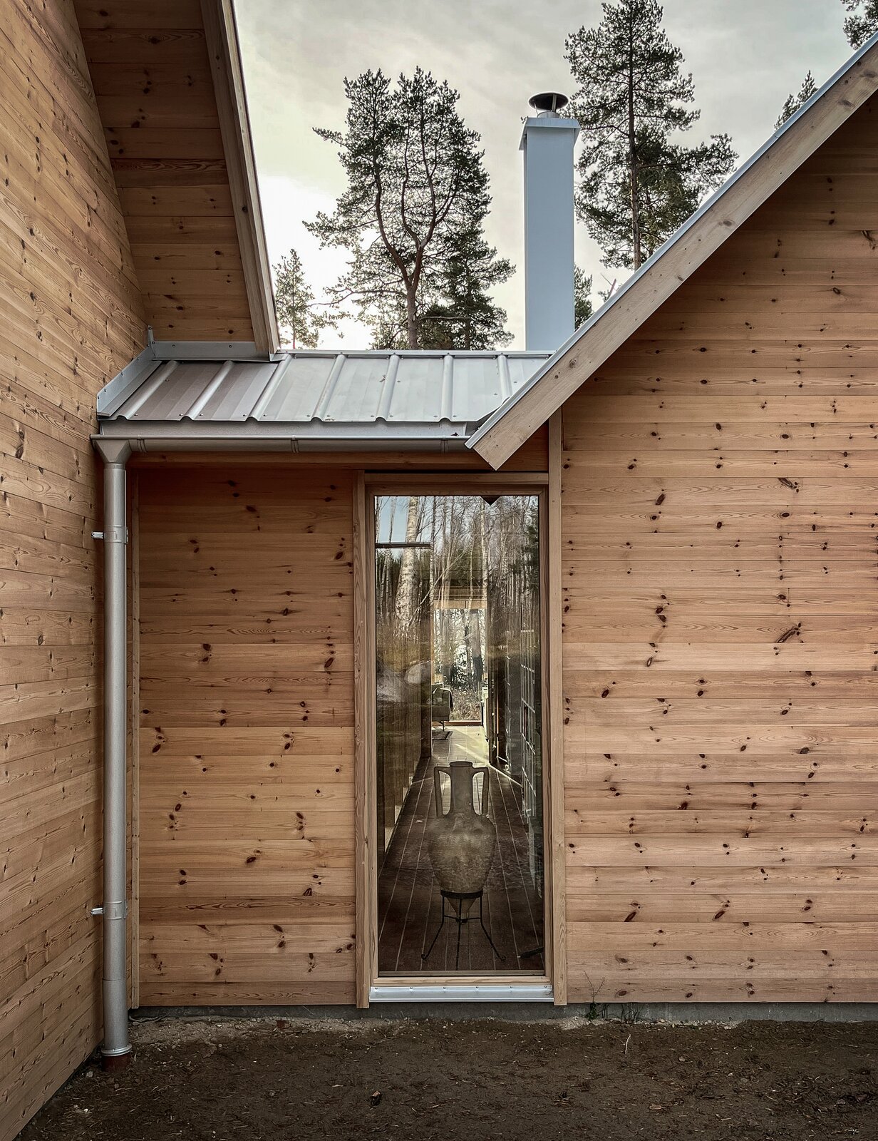 Photo 18 of 21 in This Book-Filled Swedish Cabin Is a Bibliophile’s ...