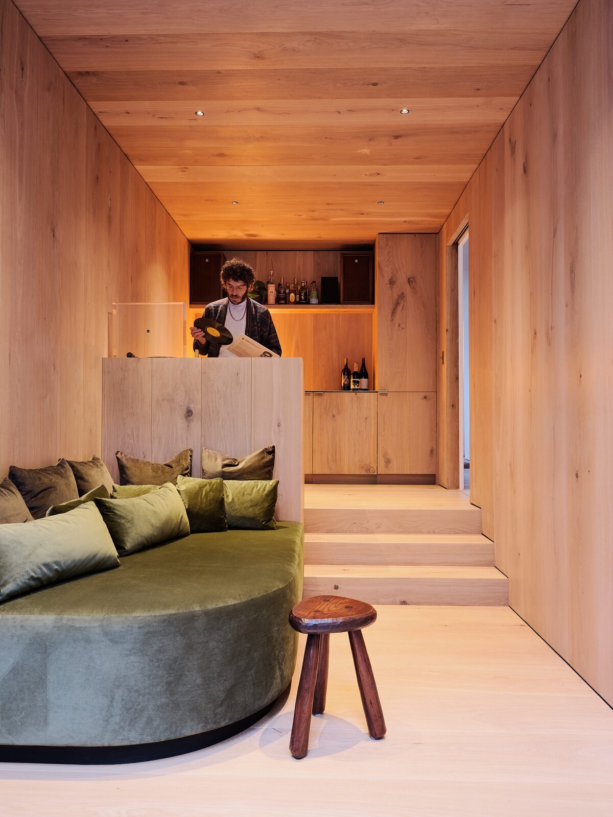 Photo 9 of 21 in Vintage Decor and a DJ Lounge Make This Renovated San ...