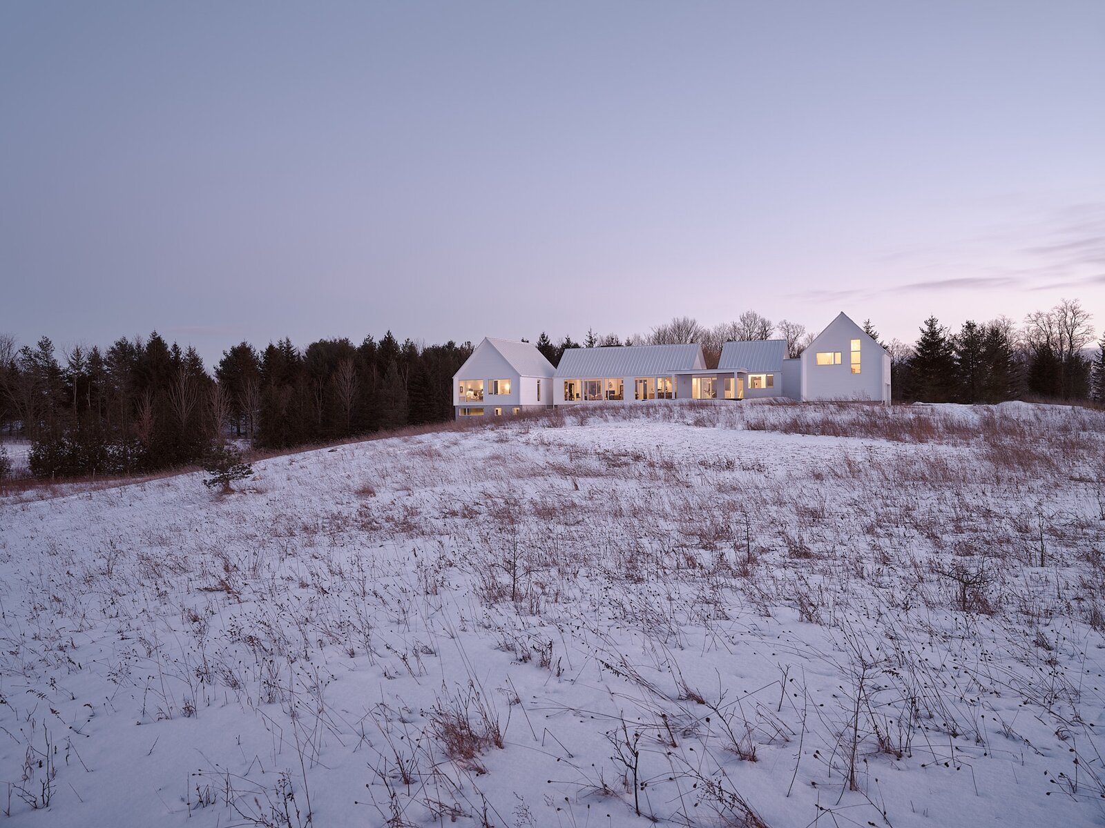 Photo 16 of 16 in A Snow-White Home in Rural Ontario Freshens Up the ...