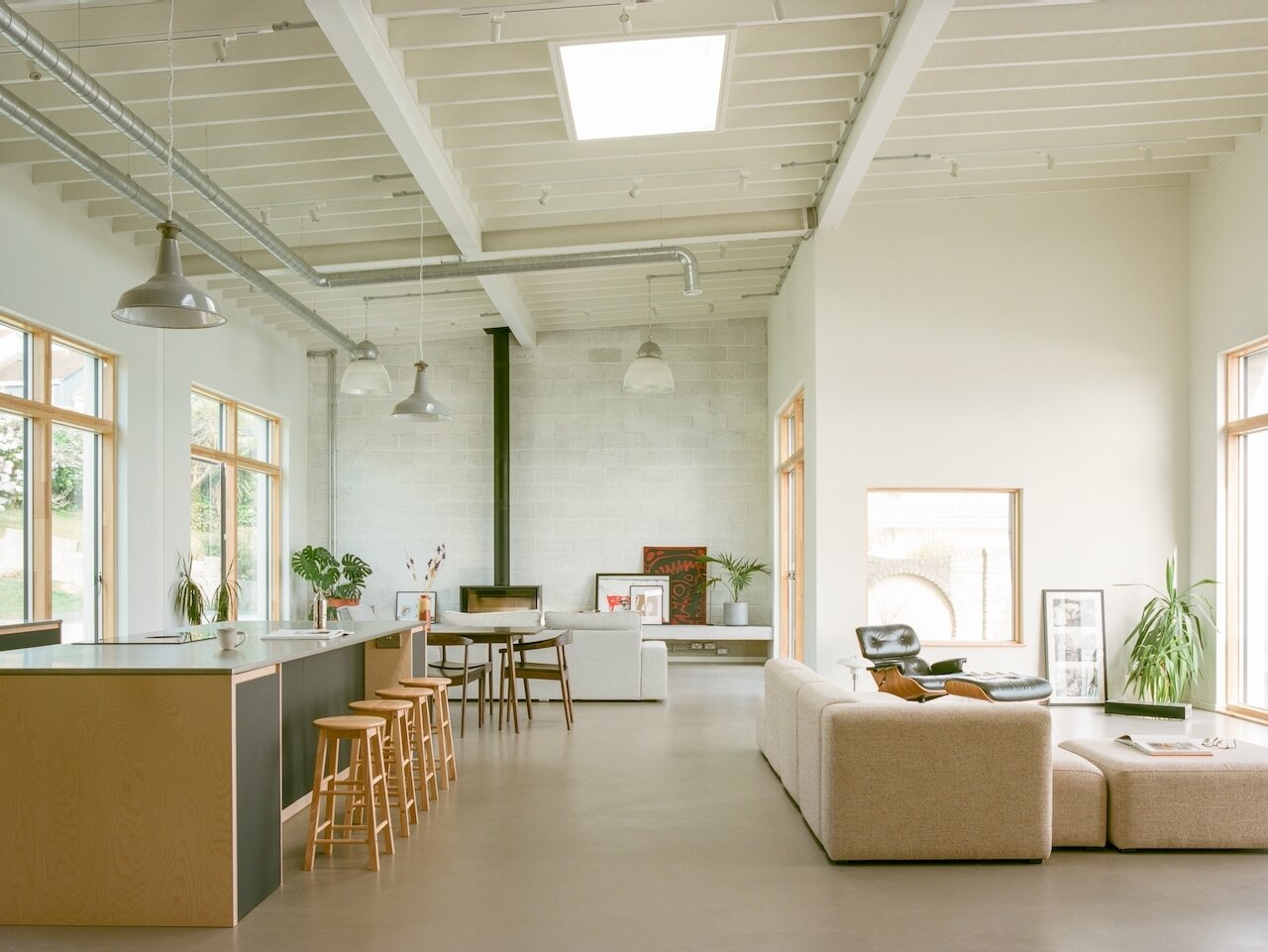 Photo 3 of 14 in This Live/Work Residence in Cornwall Has the Best ...