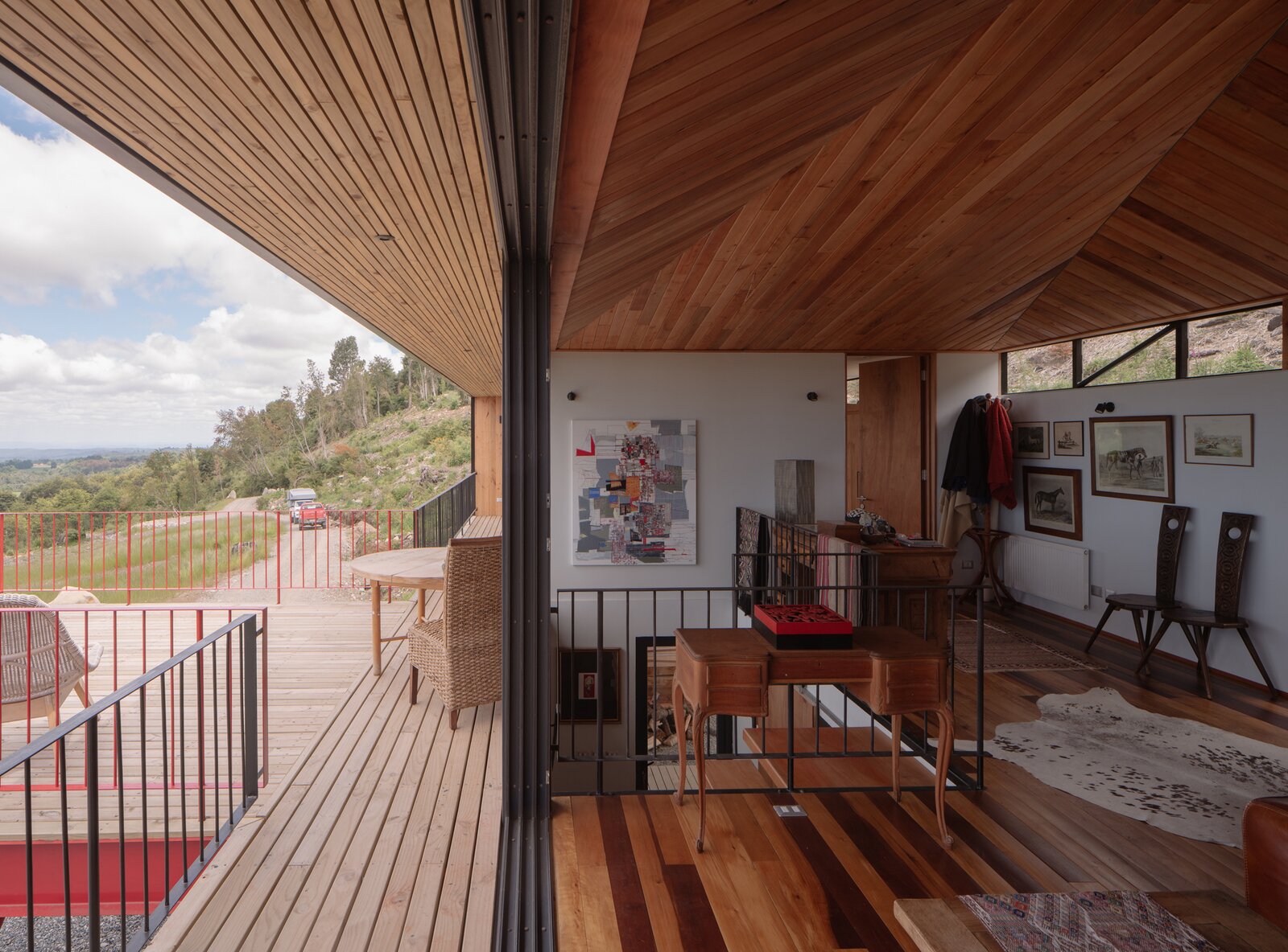 Photo 19 of 26 in There’s a View From Every Room of This Perched ...