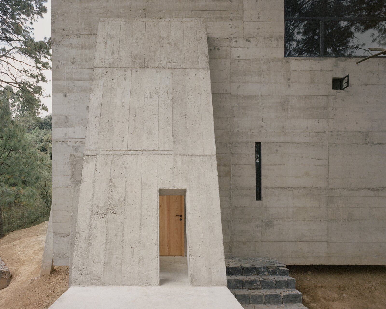 Photo 9 of 22 in This Board-Formed Concrete “Cabin” Has the Longest ...