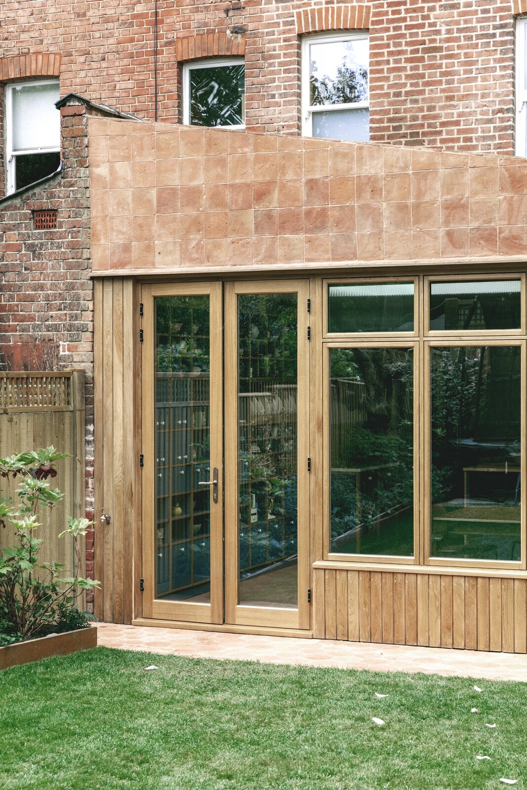 Photo 3 of 26 in Everything Is Proudly On Display at This Cheery London ...