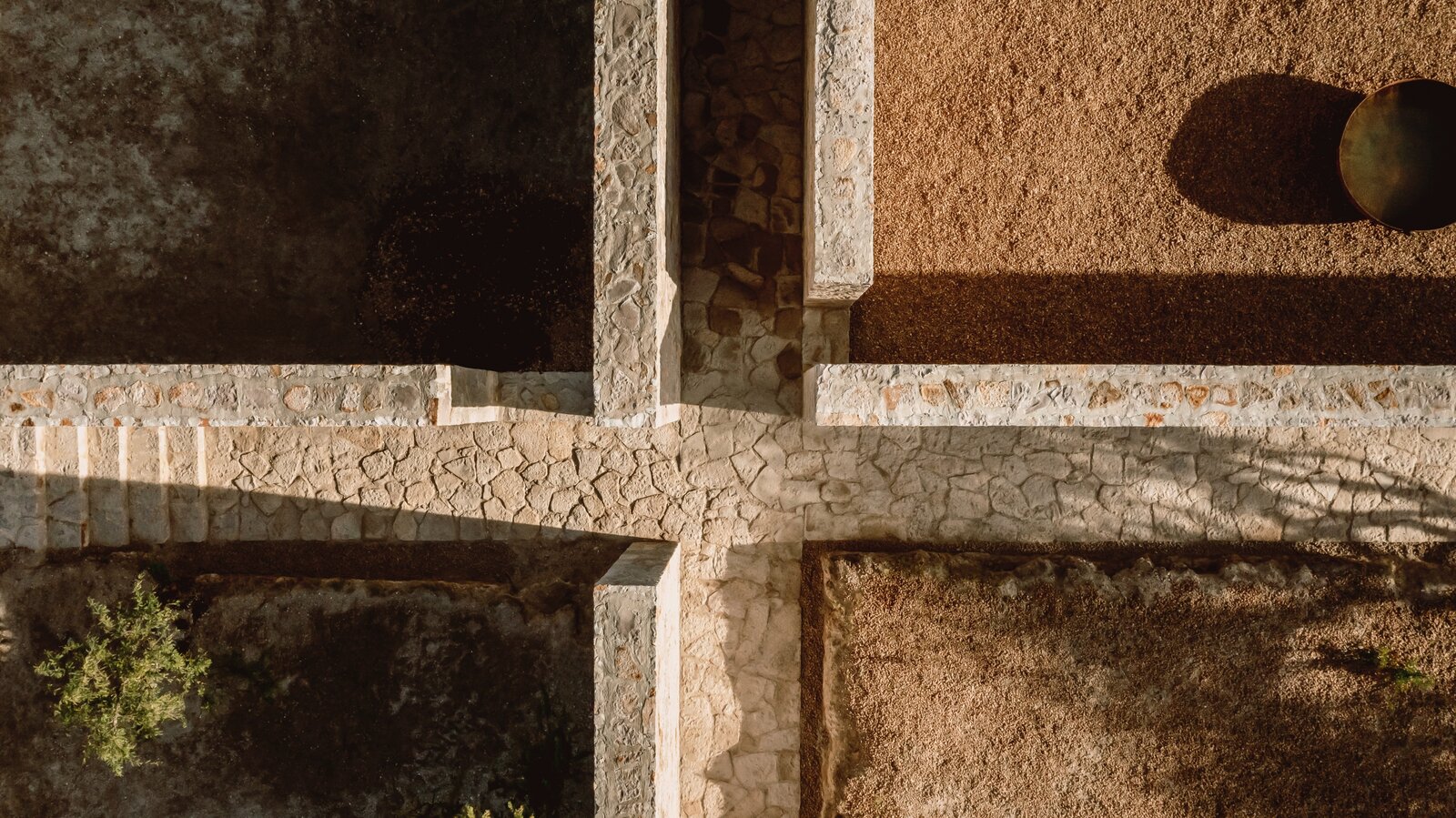 Photo 16 of 16 in In Mexico, Monolithic Stone Walls Make for a Home as ...