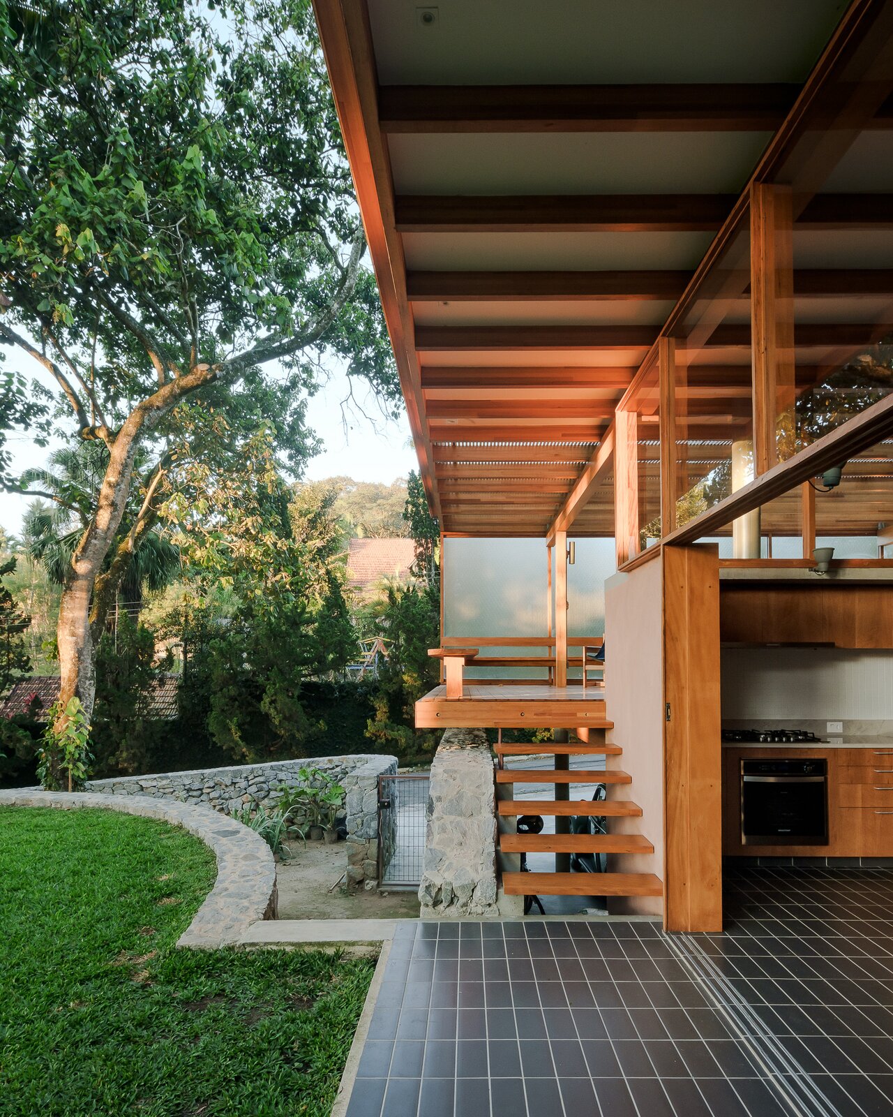 Photo 8 of 19 in Three Circular Terraces Lift This Brazilian Home Up ...