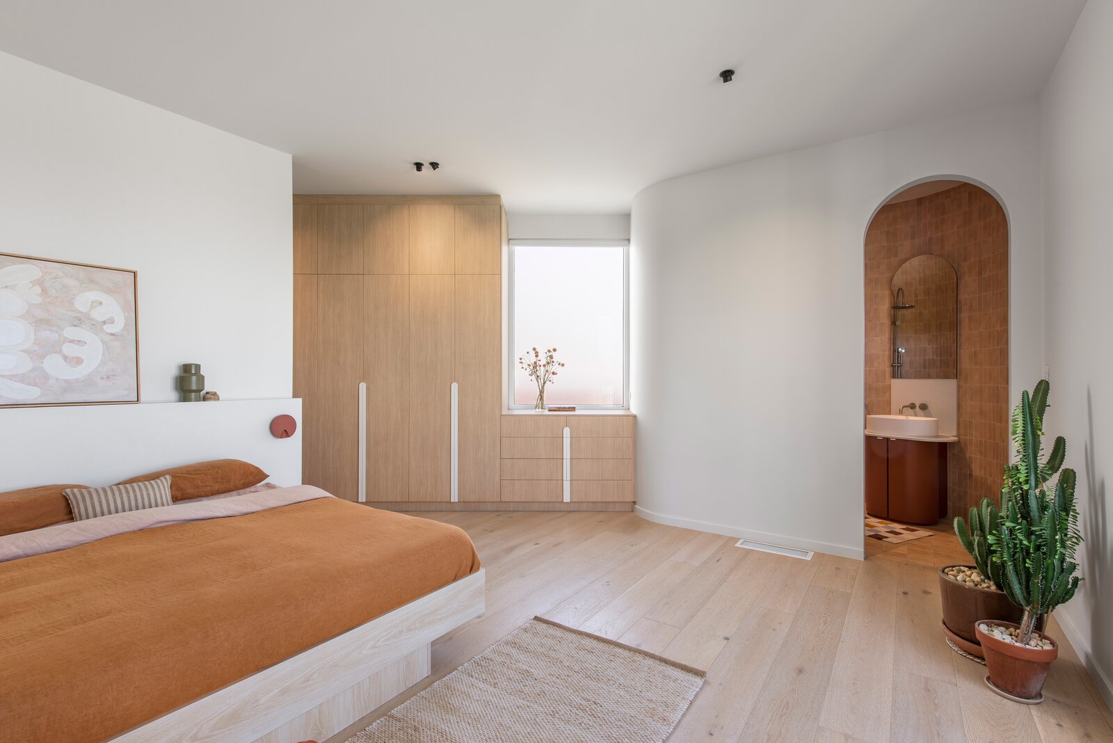 Photo 12 of 23 in This Elevated Australian Beach Shack Has a Vaporwave Sunset Facade - Dwell