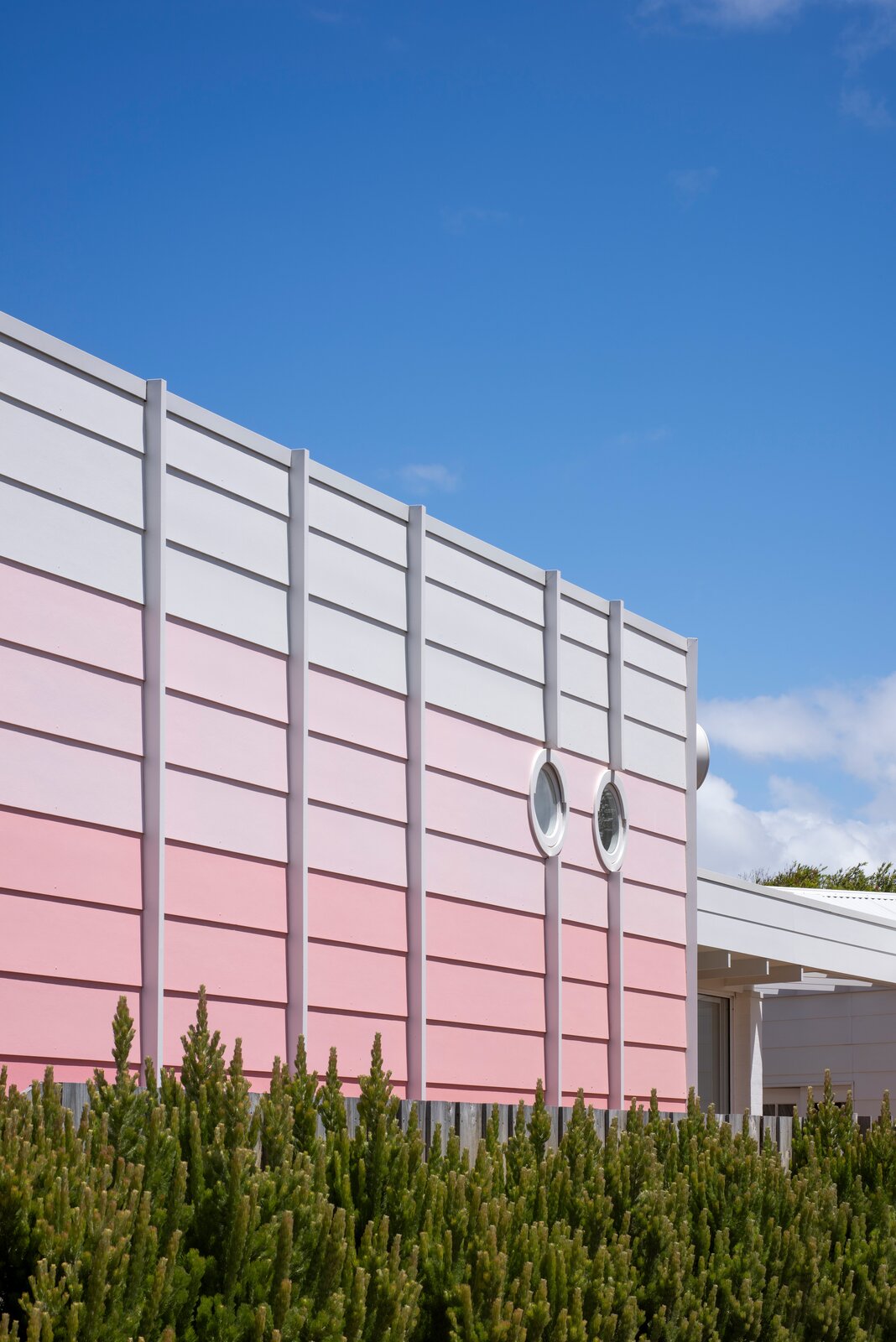 Photo 20 of 23 in This Elevated Australian Beach Shack Has a Vaporwave ...