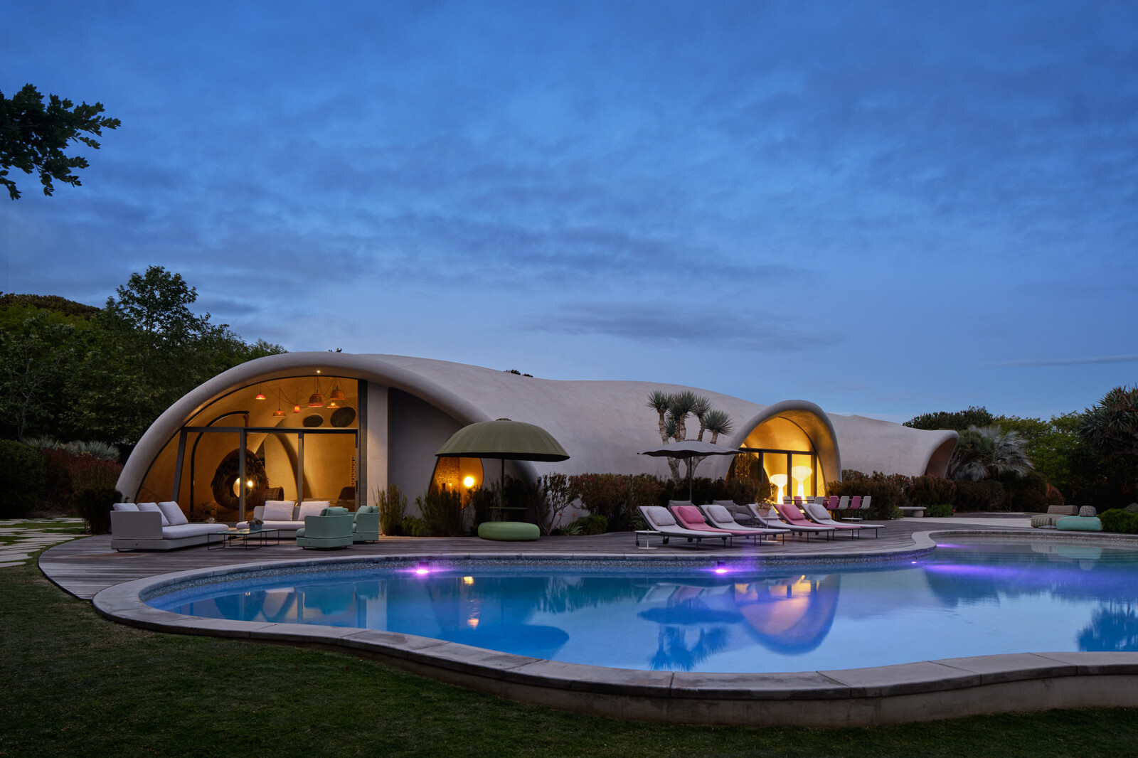 Photo 15 of 15 in The Secret Behind This Malibu Home’s Hard Concrete ...