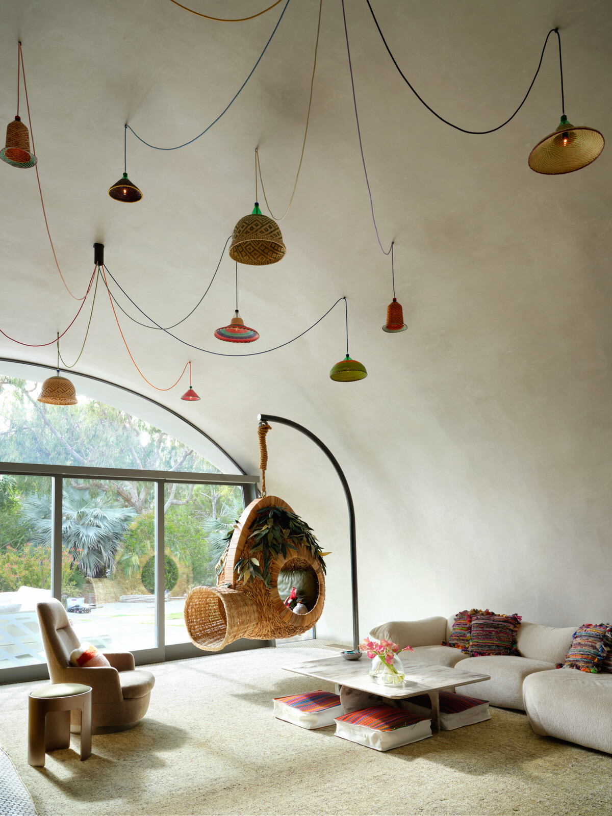 Photo 7 of 15 in The Secret Behind This Malibu Home’s Hard Concrete ...