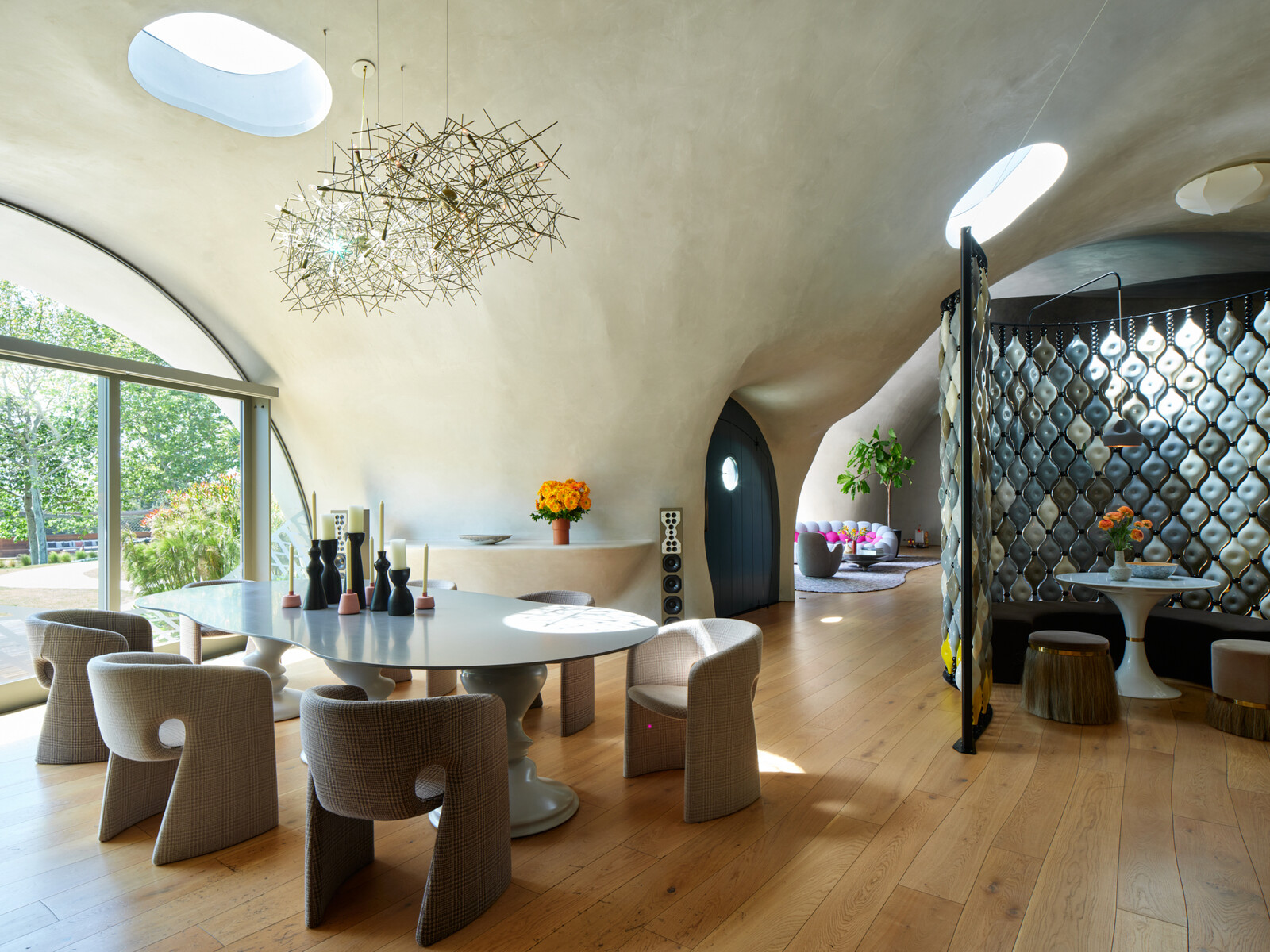 Photo 10 of 15 in The Secret Behind This Malibu Home’s Hard Concrete ...