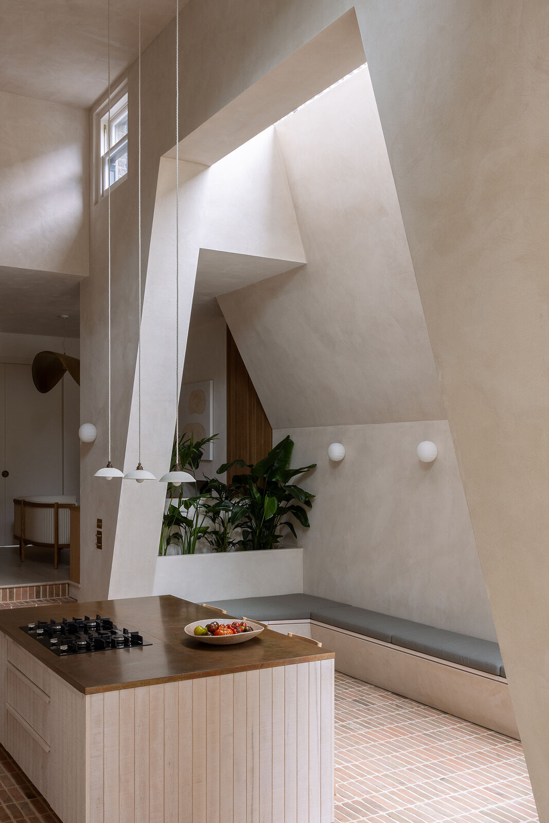 Photo 7 of 23 in An Expansion Cracks Open a Dark London Townhouse - Dwell