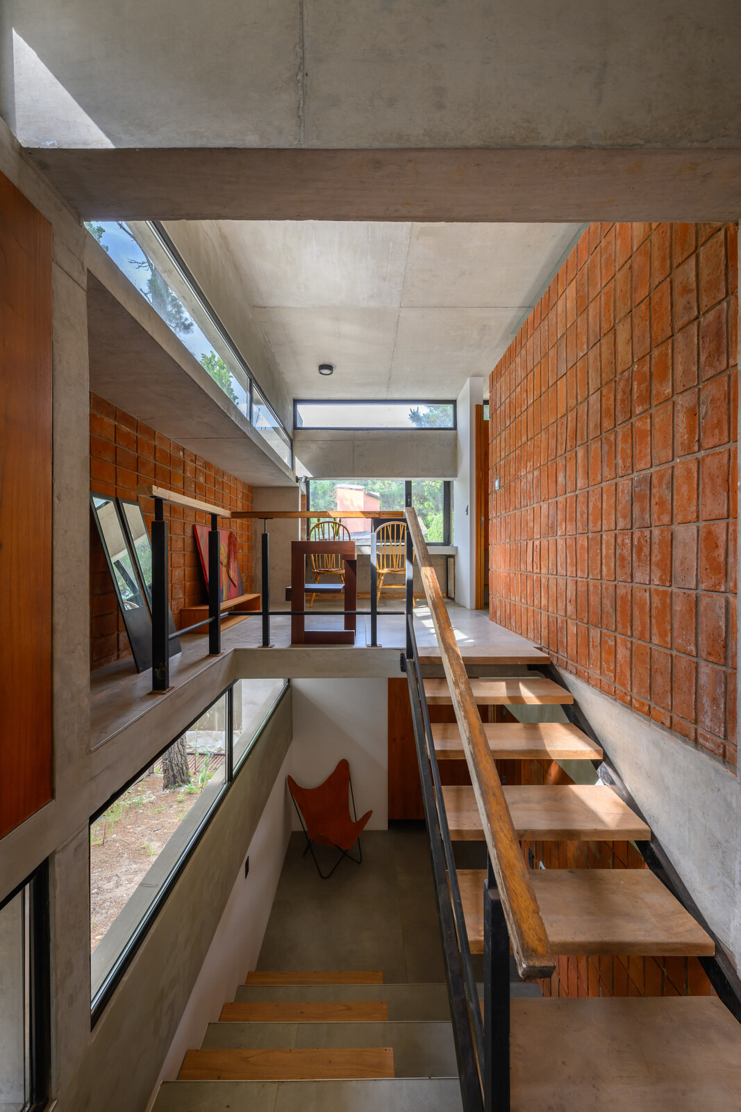 Photo 15 of 15 in A “No-Maintenance” Home in Coastal Argentina Rehashes ...